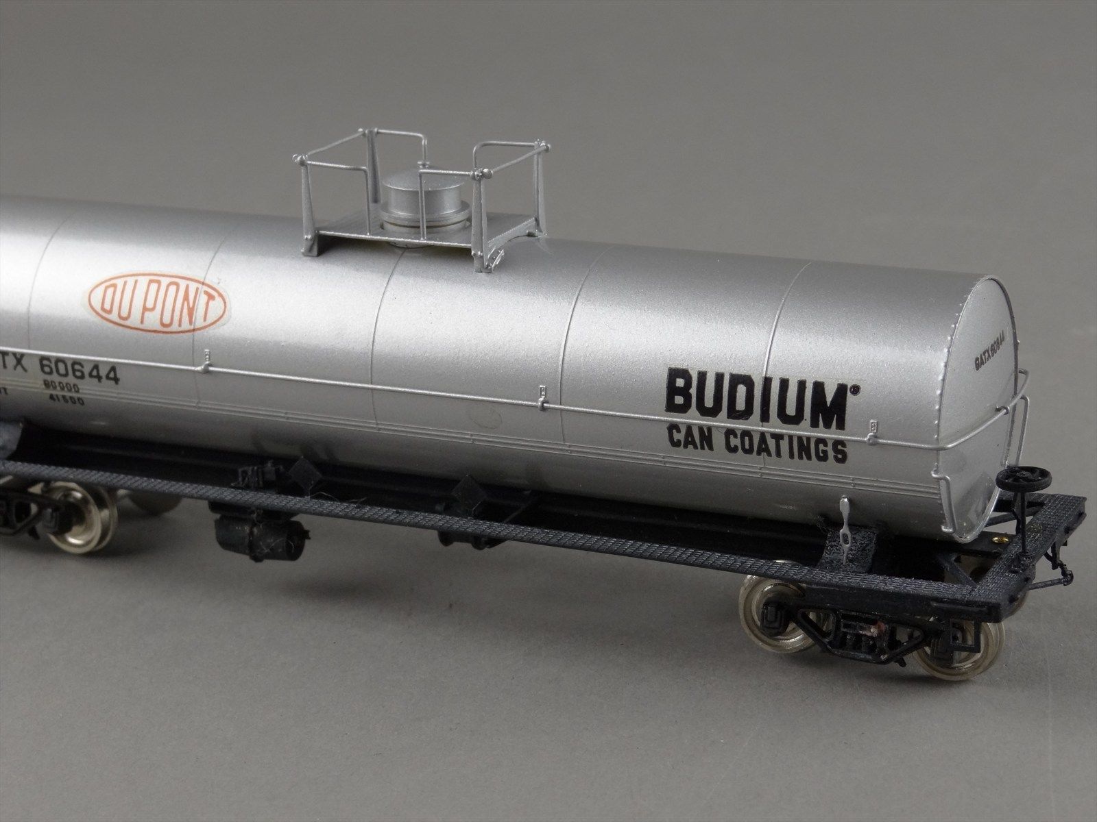 HO PSC 15652-2 12,000 Gallon Tank Car - GATX Dupont Budium #60644