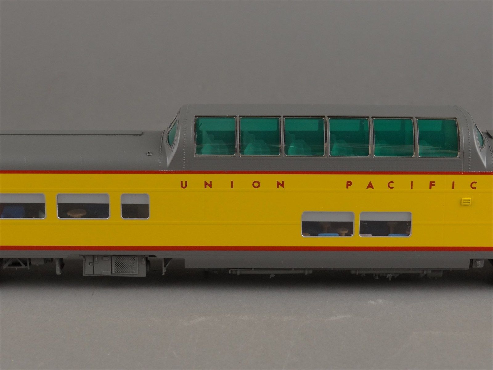 HO TCY 1381.10 The Coach Yard UP Union Pacific COSL Dome Lounge Obs #9014