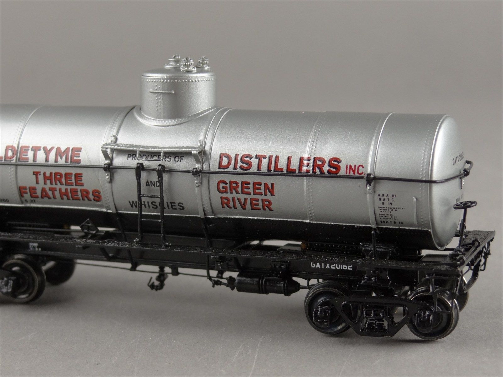 HO OMI 3482.1 Overland GATX 10,000 Gal 1 Dome Riveted Tank Car - Oldetyme