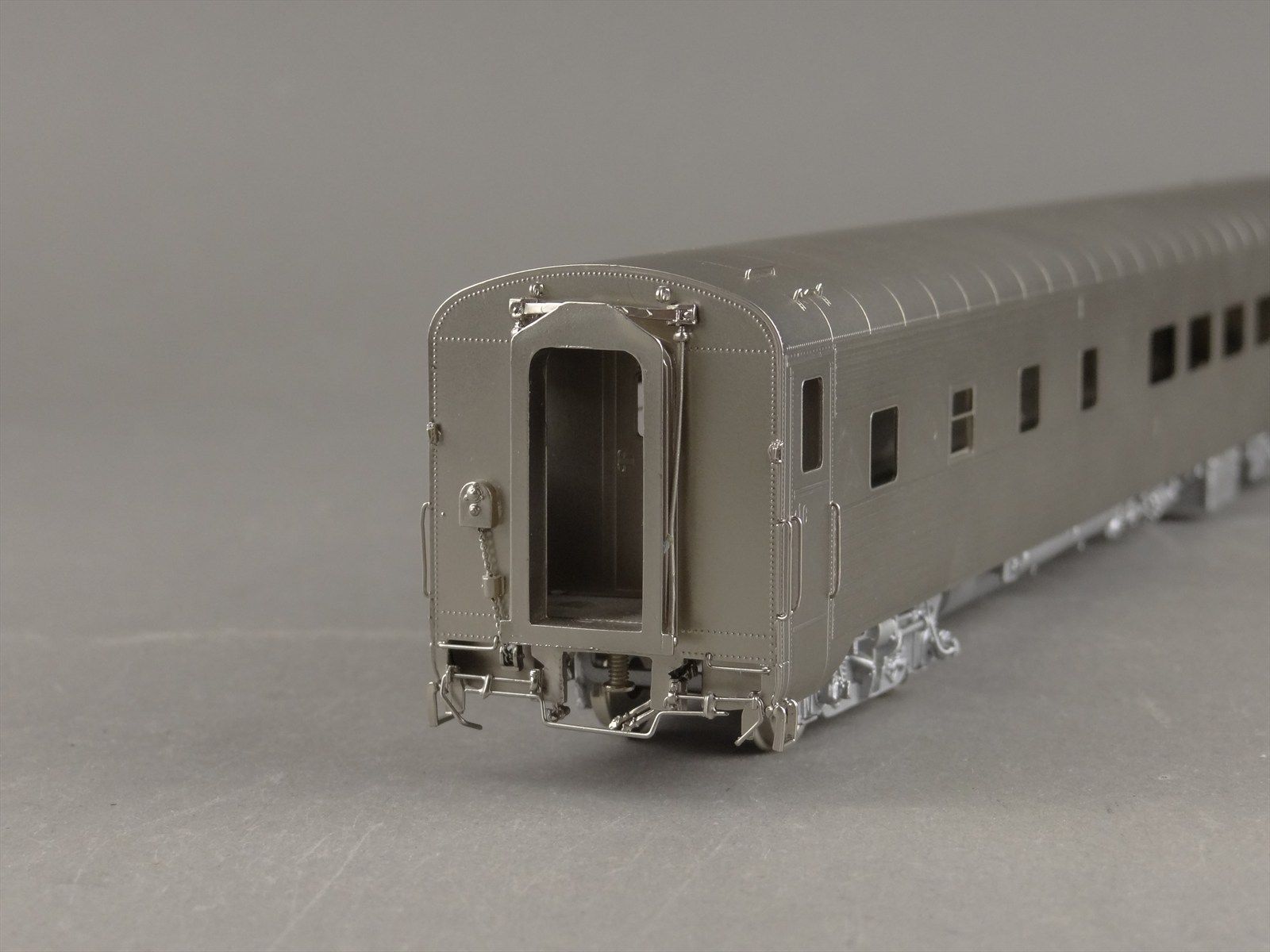 HO TCY 1208 Coach Yard ATSF Santa Fe Dorm Lounge #1339-1344