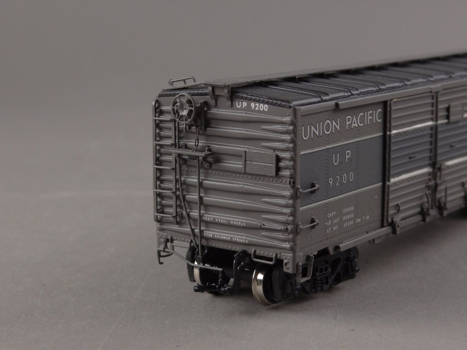 HO Beaver Creek UP Union Pacific B-50-31 Express Box Car #9200