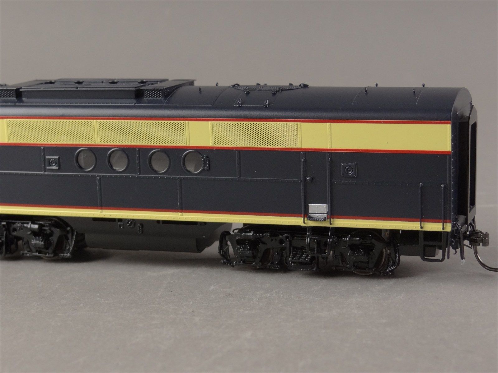 HO Brass Division Point AT&SF Santa Fe FT Cat Wisker B-Unit #195 + DCC