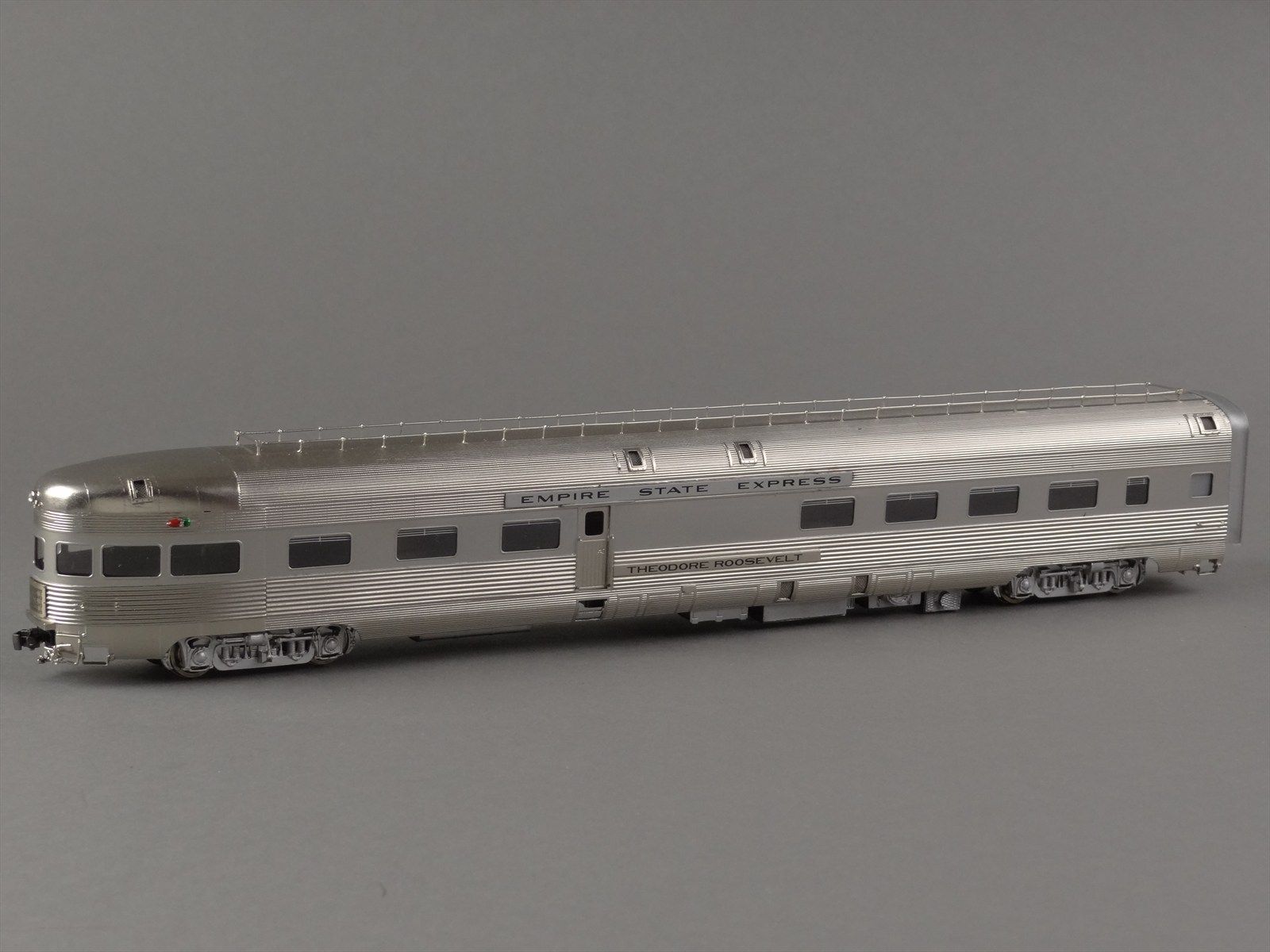 HO PSC NYC Empire State Express 4-6-4 + 11 Passenger Cars