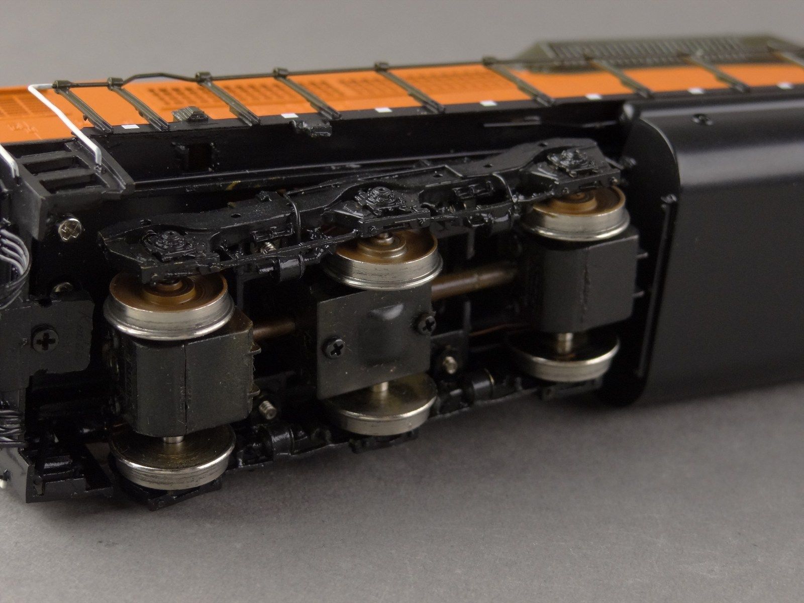 HO Brass OMI GN Empire Builder SDP40 Diesel #325 - Custom + DCC