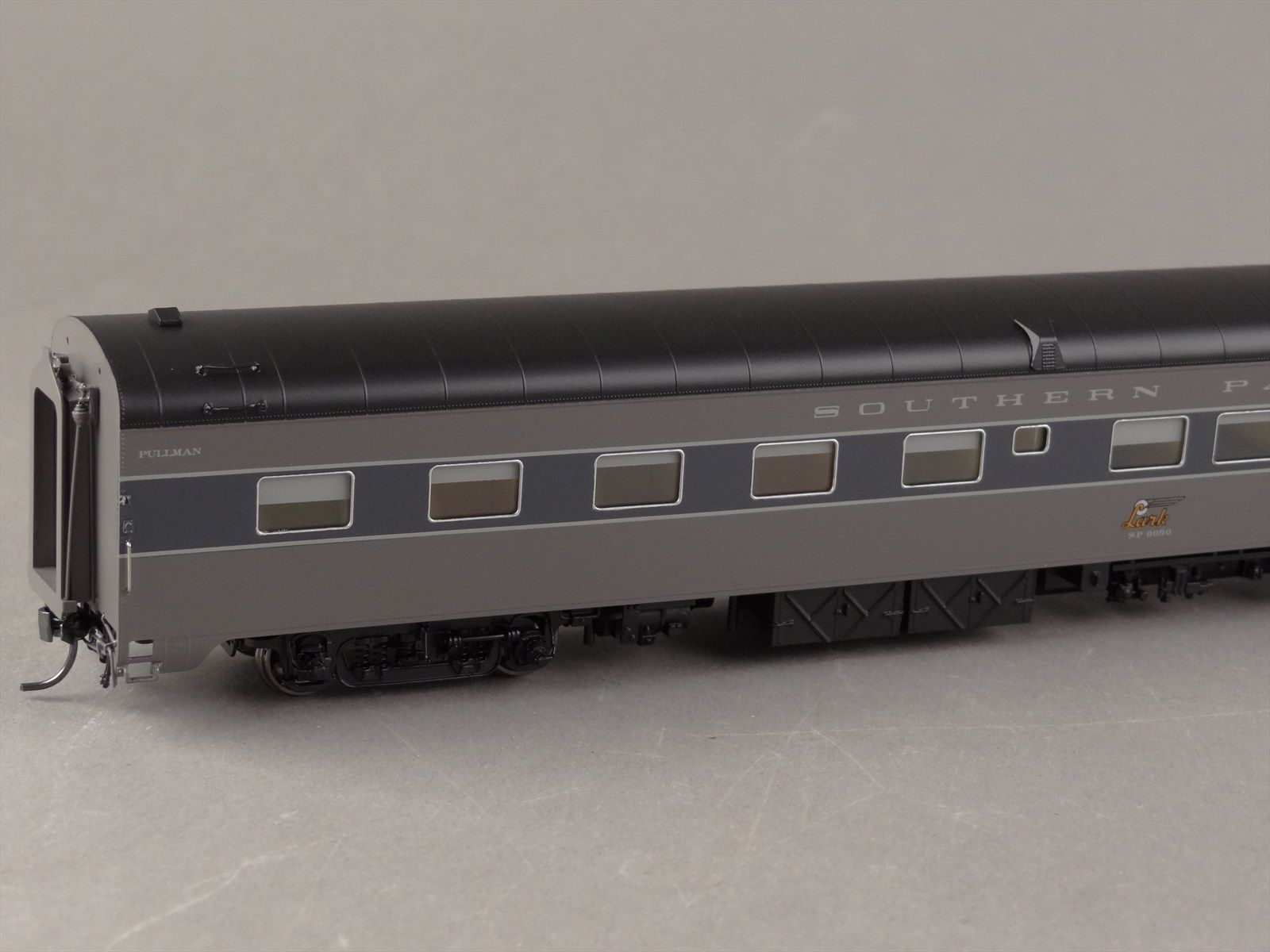 HO TCY 0968.5 Coach Yard SP Lark 10-6 Sleeper #9050 w/ Interior