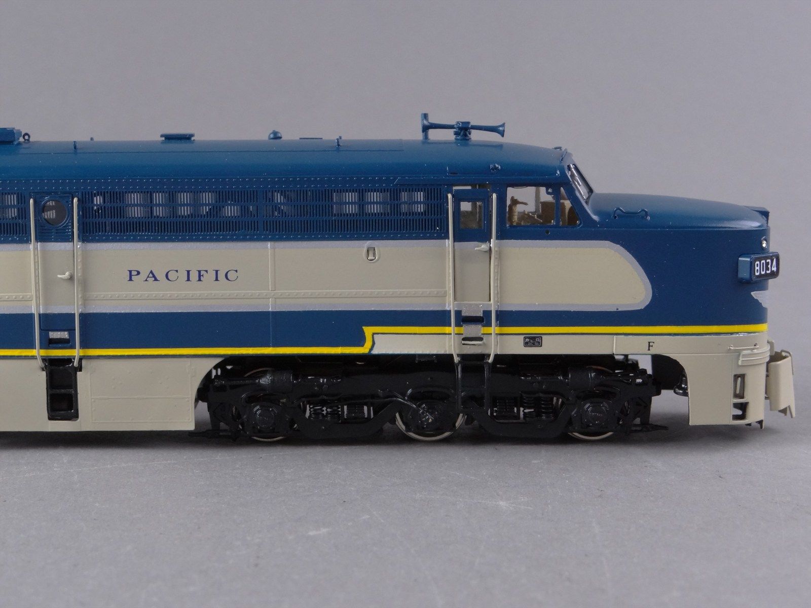 HO OMI Overland MP Missouri Pacific ALCO PA-3 #8034 - Custom