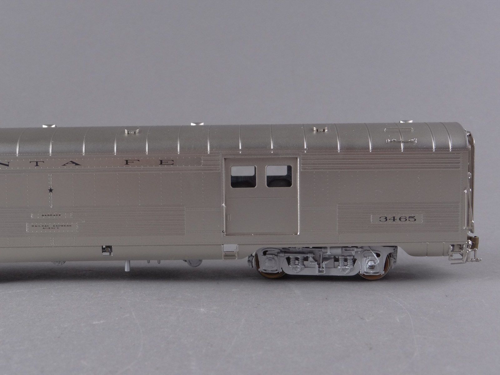 HO TCY 1240 Coach Yard ATSF Santa Fe Baggage Express #3465