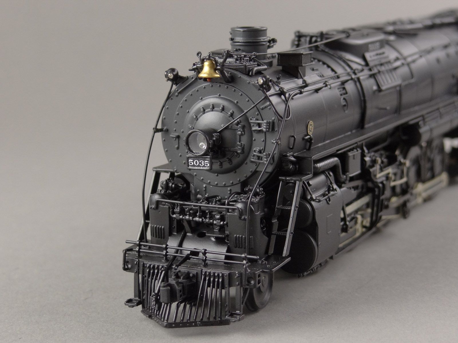 HO Hallmark Super Crown ATSF Santa Fe 2-10-4 #5035 Original