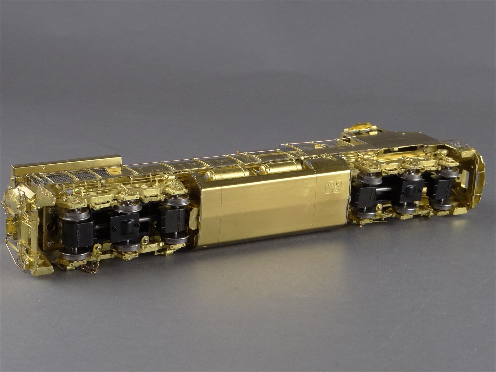 HO OMI 5835 UP Union Pacific C40-8W DASH 8-40CW Diesel #9406-9455