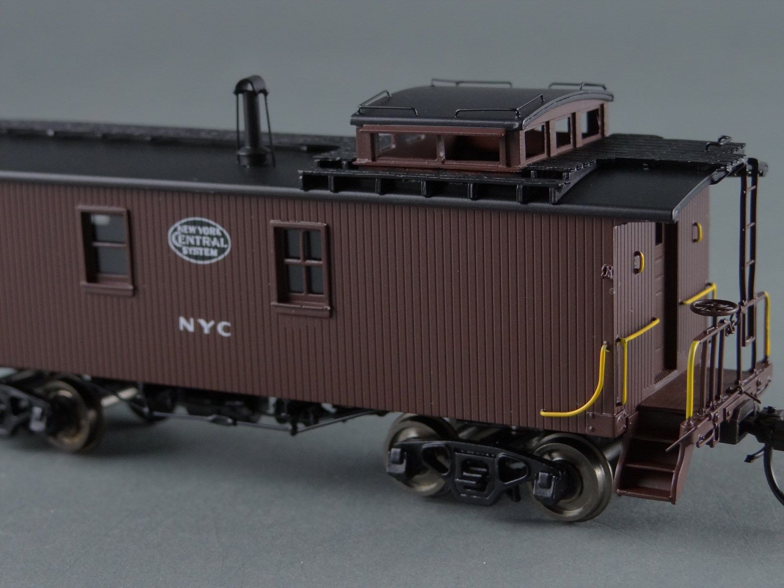 HO Railworks NYC #19000 Series Caboose - W/Oval