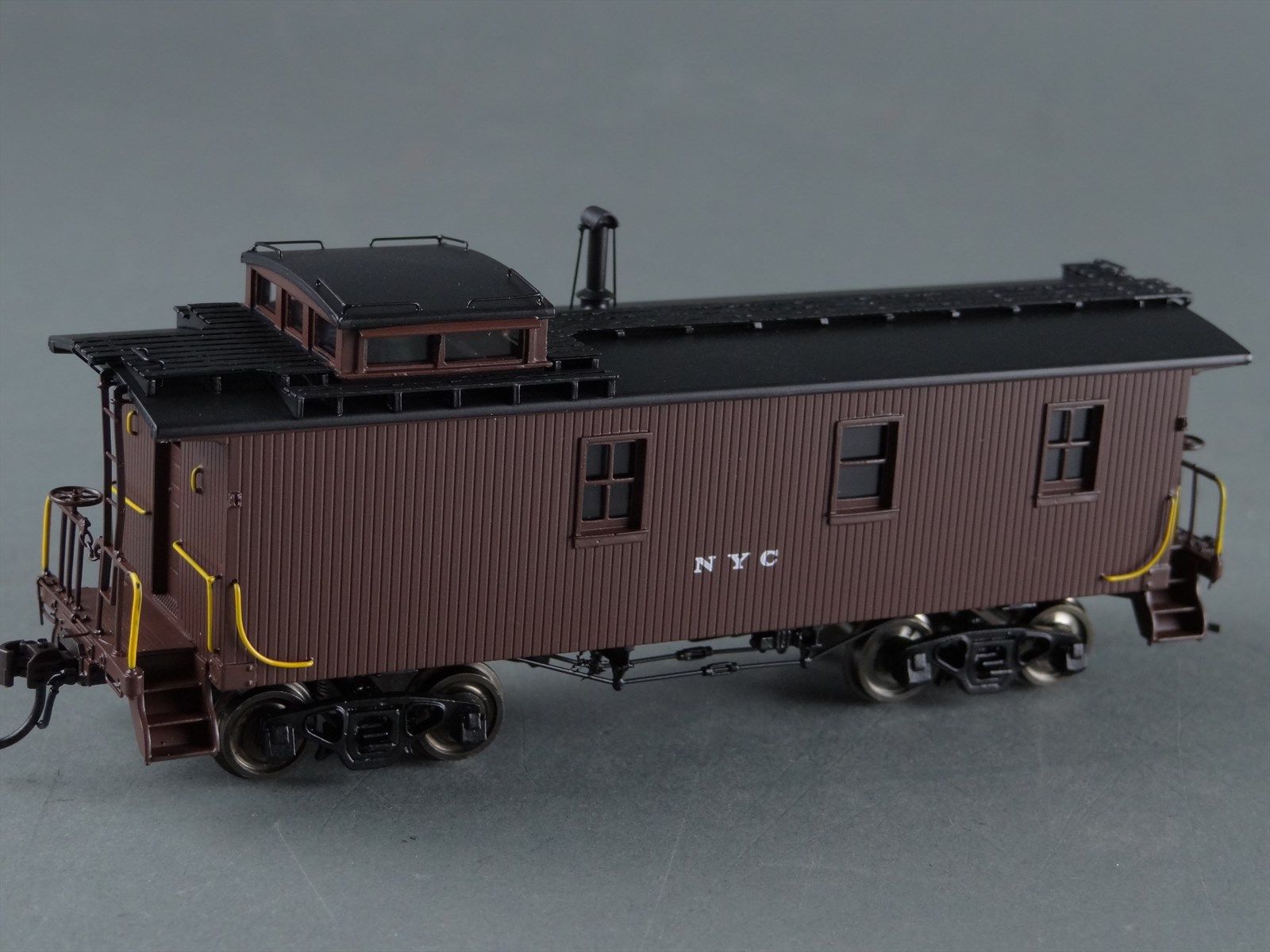 HO Railworks NYC #19000 Series Caboose - no/Oval