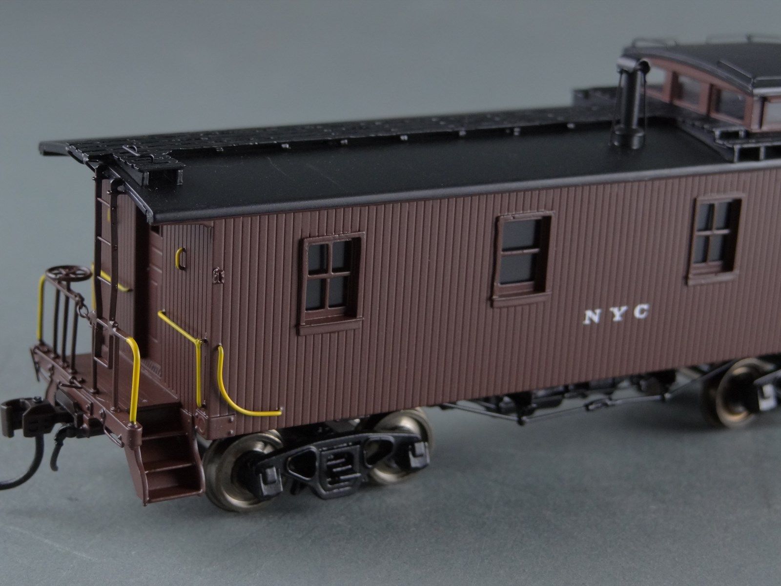 HO Railworks NYC #19000 Series Caboose - no/Oval