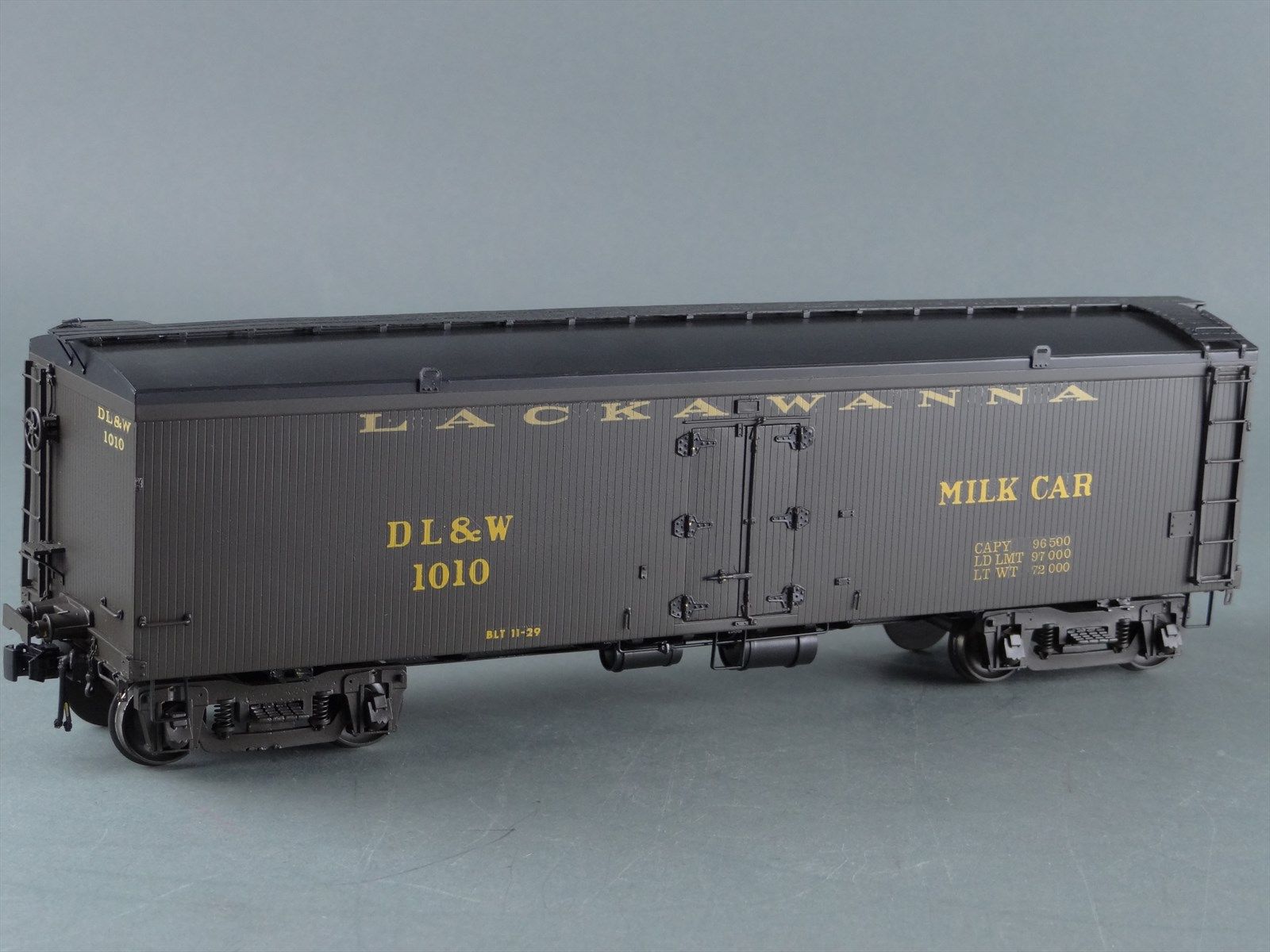 O Scale Brass OMI 0741 DL&W Lackawanna Express Milk Car #1010