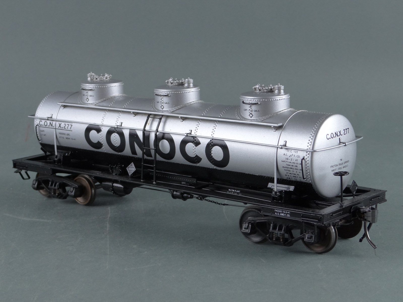 O Scale Drake #WAD-0004 CONOCO 3-Dome 8,000 Tank Car #277