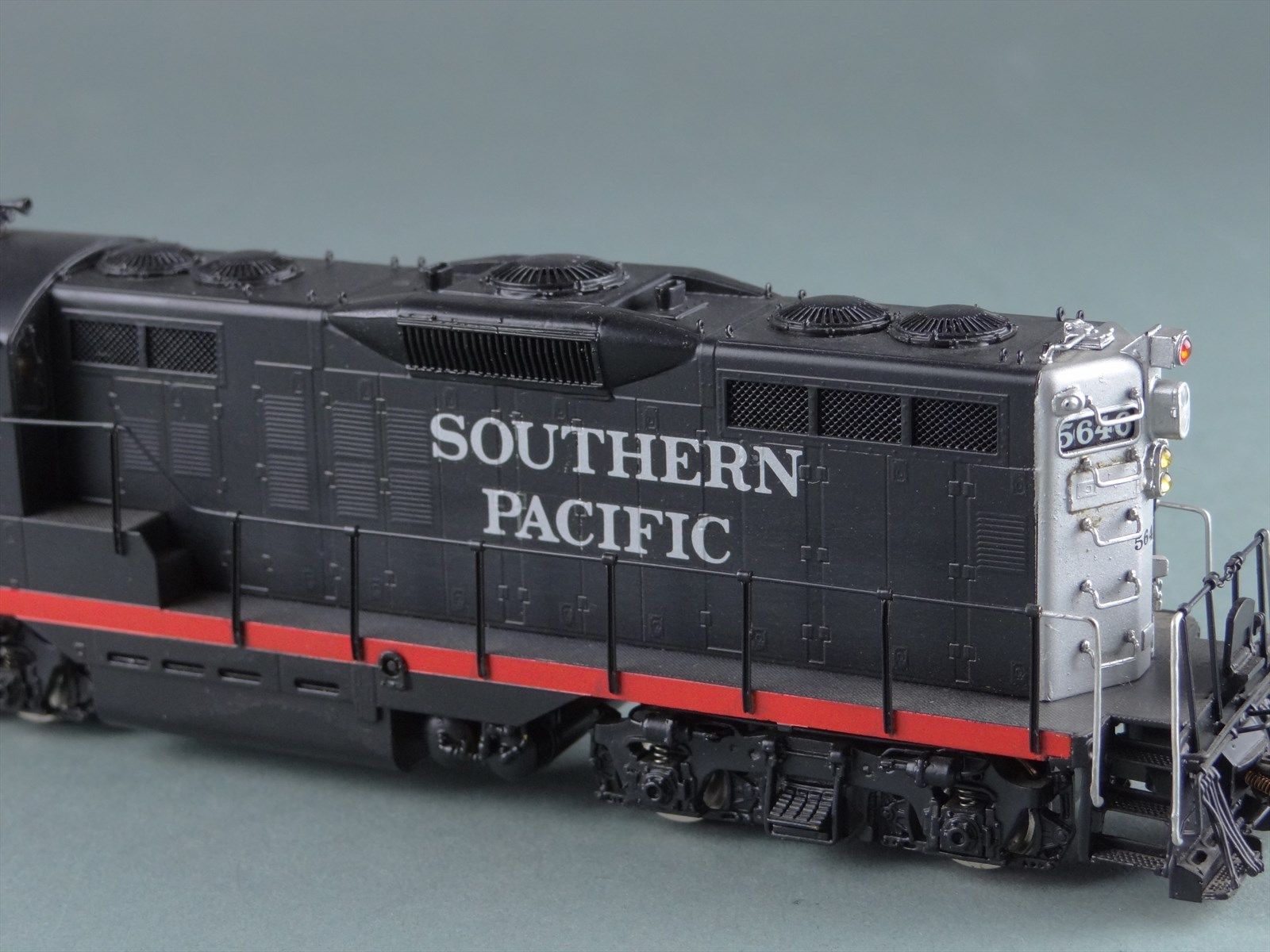 HO Brass Key Imports SP Southern Pacific GP-9 Diesel #5646