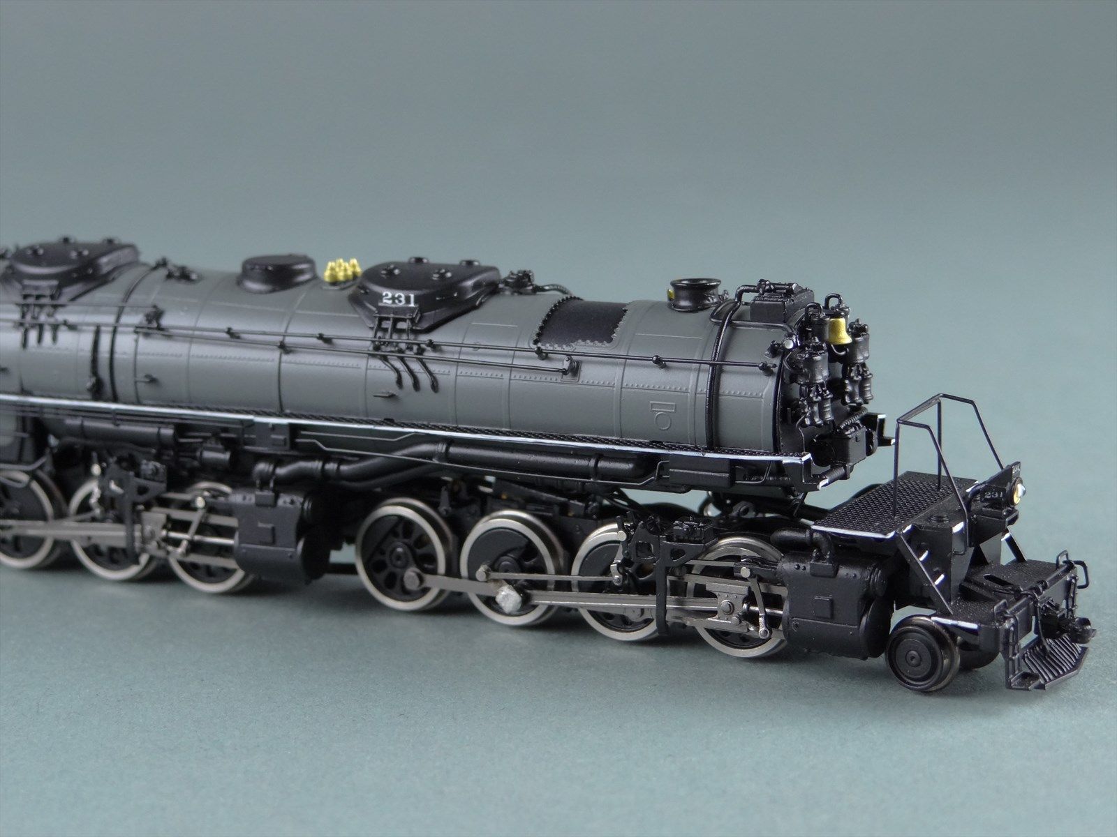 N Scale Brass Benchmark Models DM&IR 2-8-8-4 M4 Yellowstone #231 + Caboose