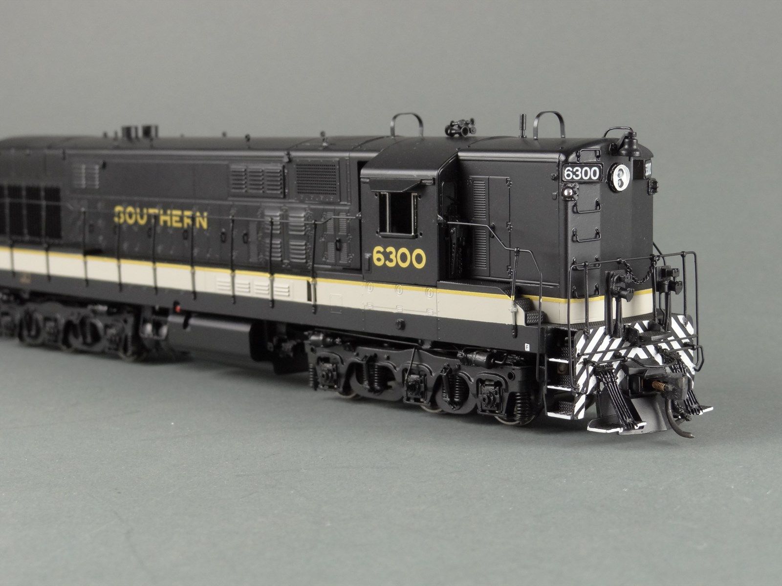 HO Brass Model Train - DP Division Point Southern FM H-24-66 ...
