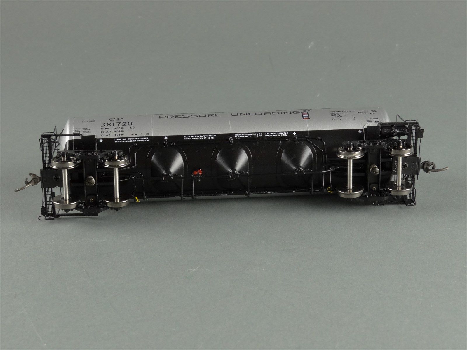 HO Brass Model Train - OMI #3389.1 CP Procor Pressure Flow Hopper #381720