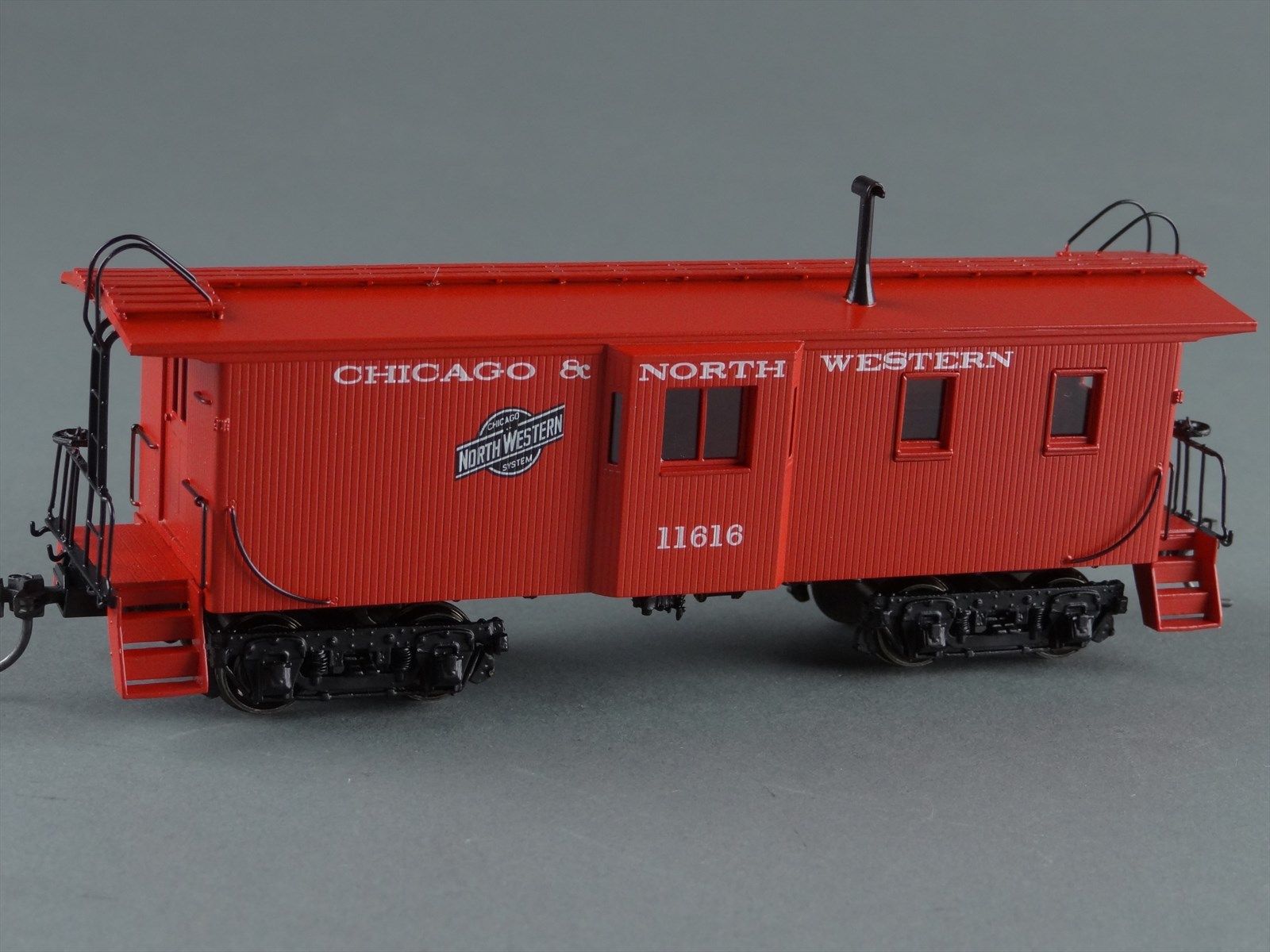 HO Brass Model Train - Division Point C&NW Bay Window Caboose #11616