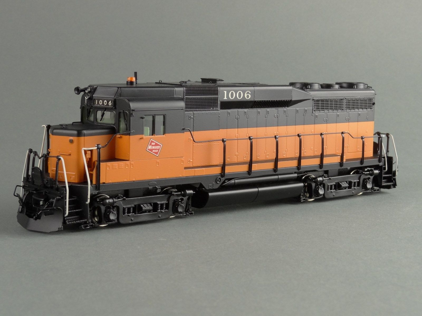 HO Brass Model Train - CIL 2160.1 Milwaukee EMD GP-30 Phase 2 Diesel ...