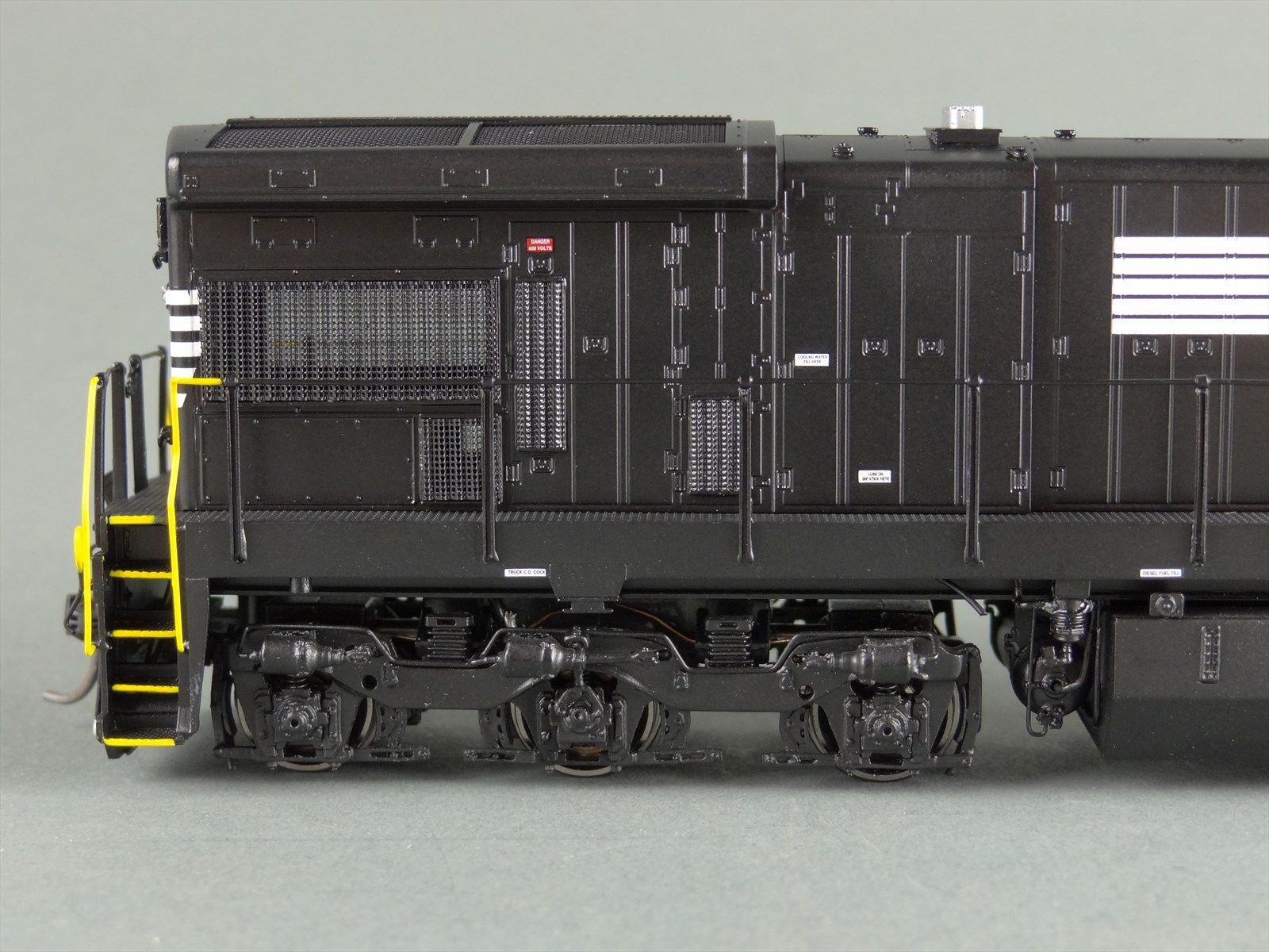 HO Brass Model Train - OMI Overland NS Norfolk Southern C30-7 #8009 ...
