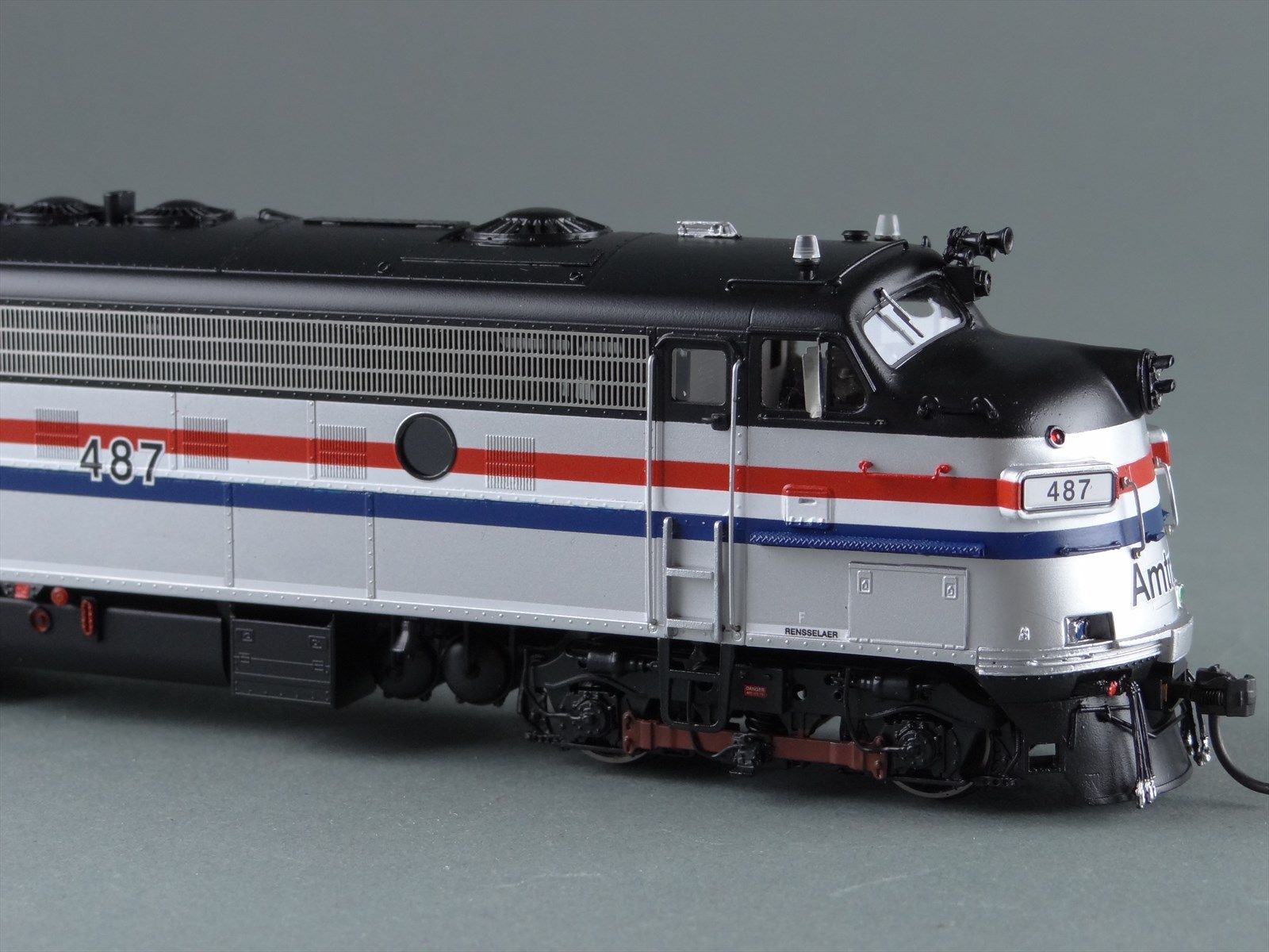HO Brass Model Train - OMI Overland Amtrak FL9 FL-9 #487 2005 Run #18/22