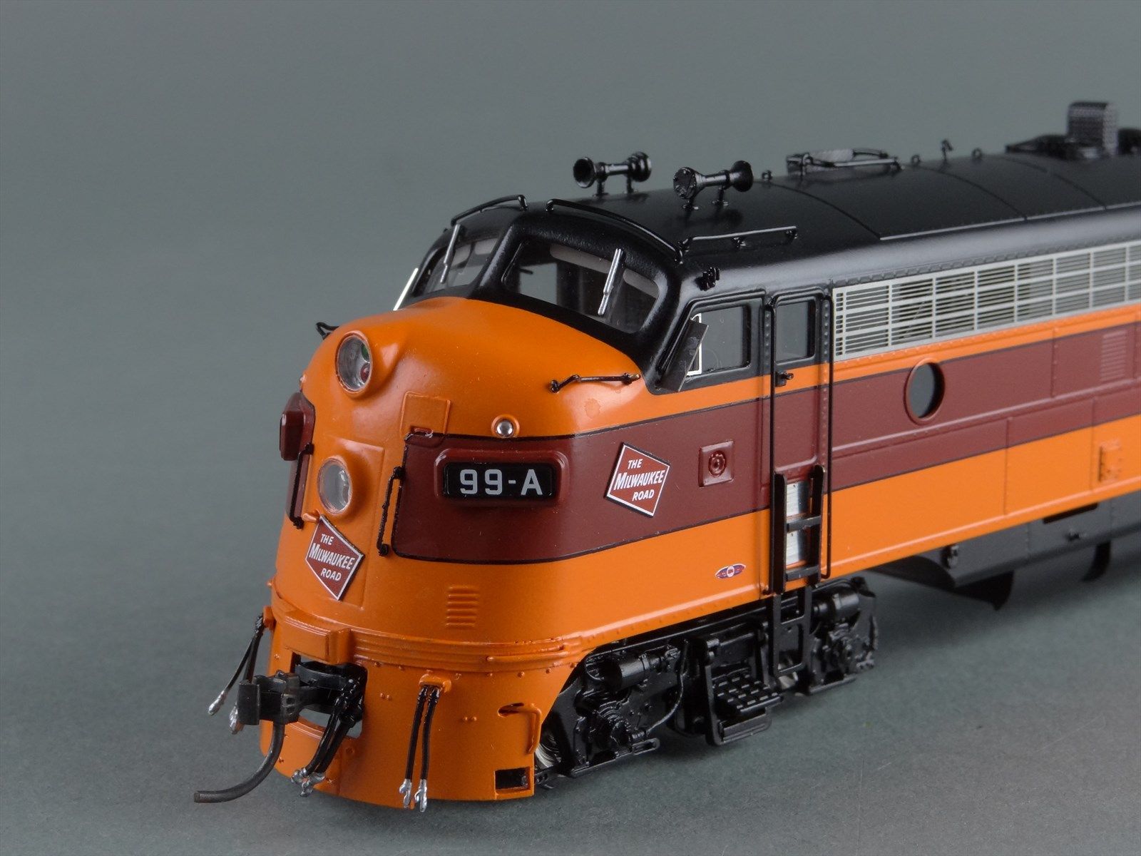 HO Brass Model Train - Division Point DP-2105 Milw Milwaukee Road FP7 A ...