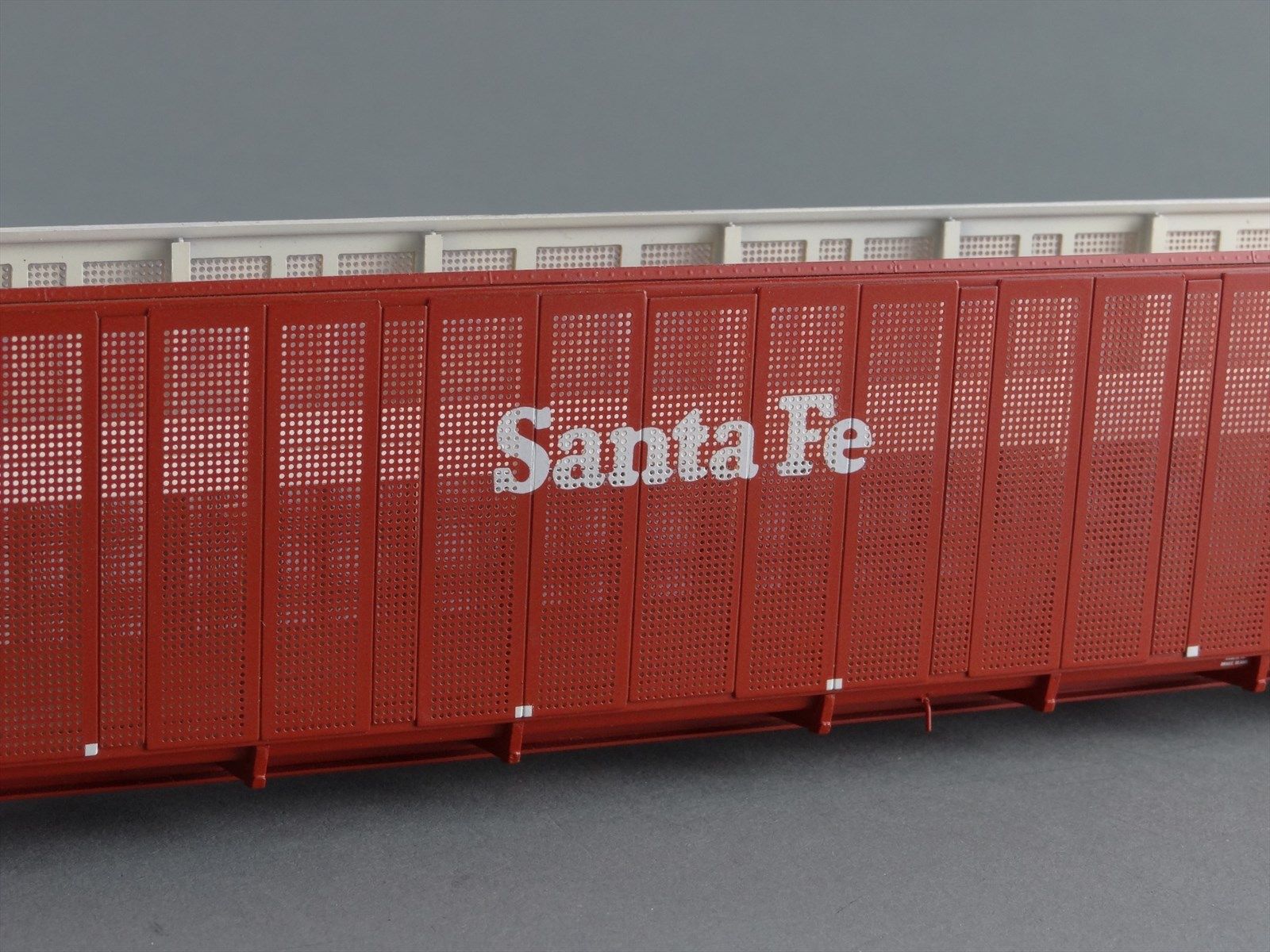 HO Brass Model Train - OMI 3253.1 Safe-T-Pack Bi-Level Auto Rack - ATSF ...