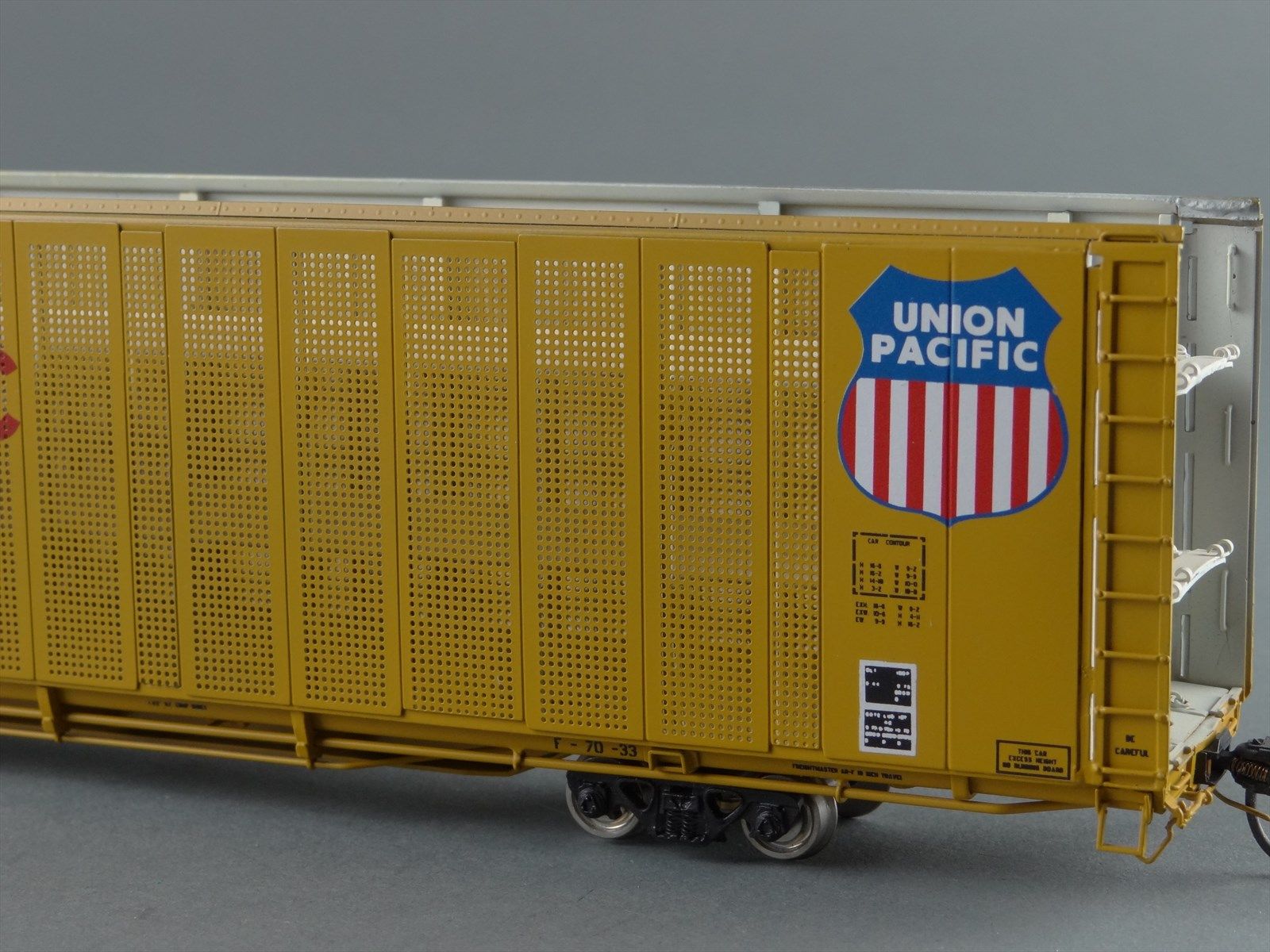 HO Brass Model Train - OMI 3252.2 Safe-T-Pack Tri-Level Auto Rack - UP ...