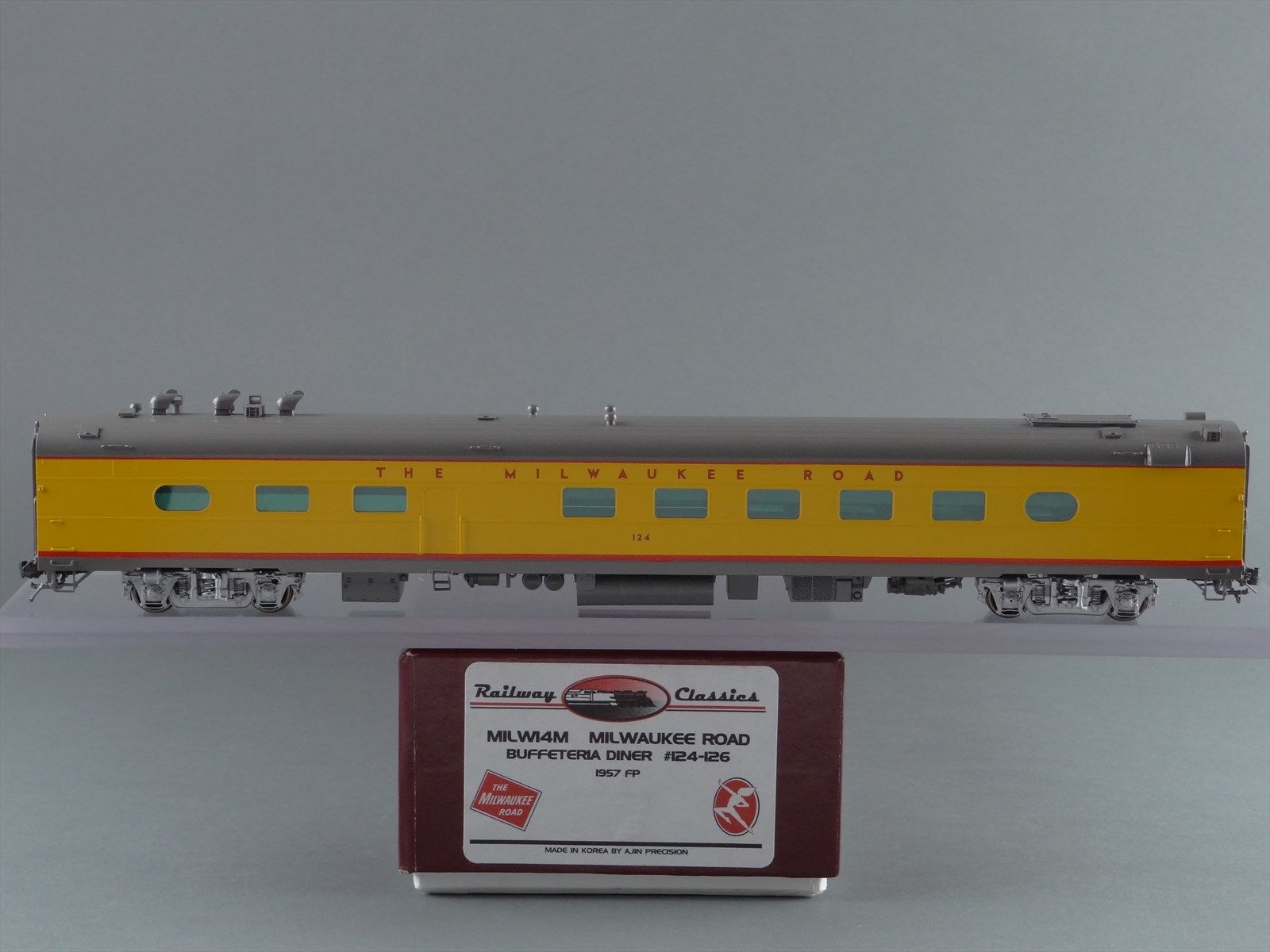 HO Brass Model Train - Railway Classics 1957 Milwaukee Buffeteria Diner #124 w/ Interior