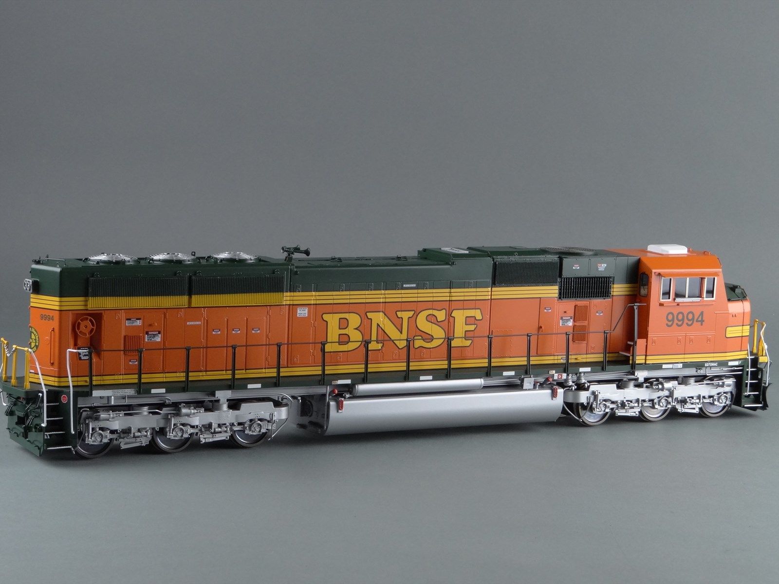 O Scale 2-Rail Brass Model Train - OMI 0628.1 BNSF Heritage II SD70MAC ...