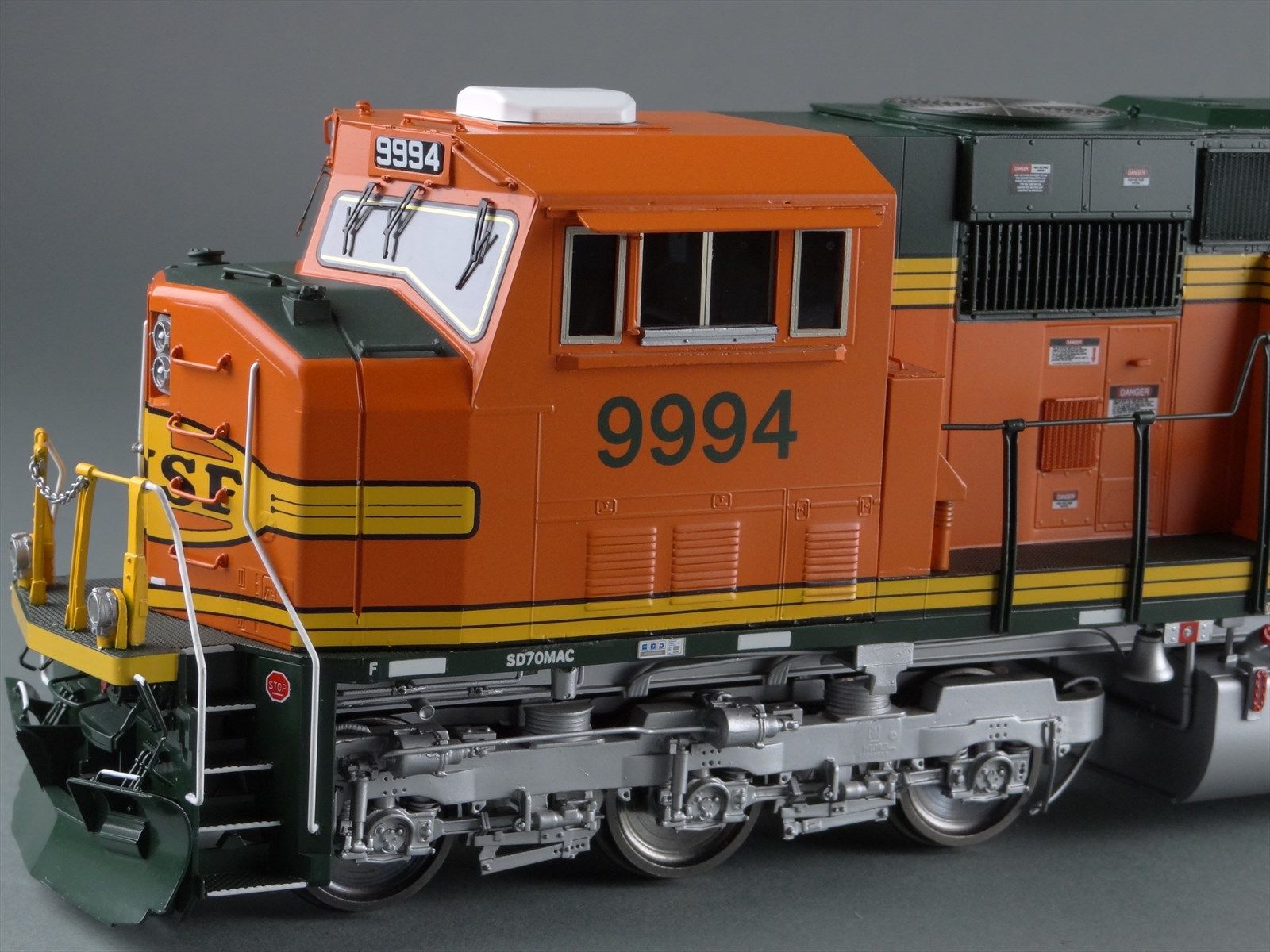 O Scale 2-Rail Brass Model Train - OMI 0628.1 BNSF Heritage II SD70MAC ...