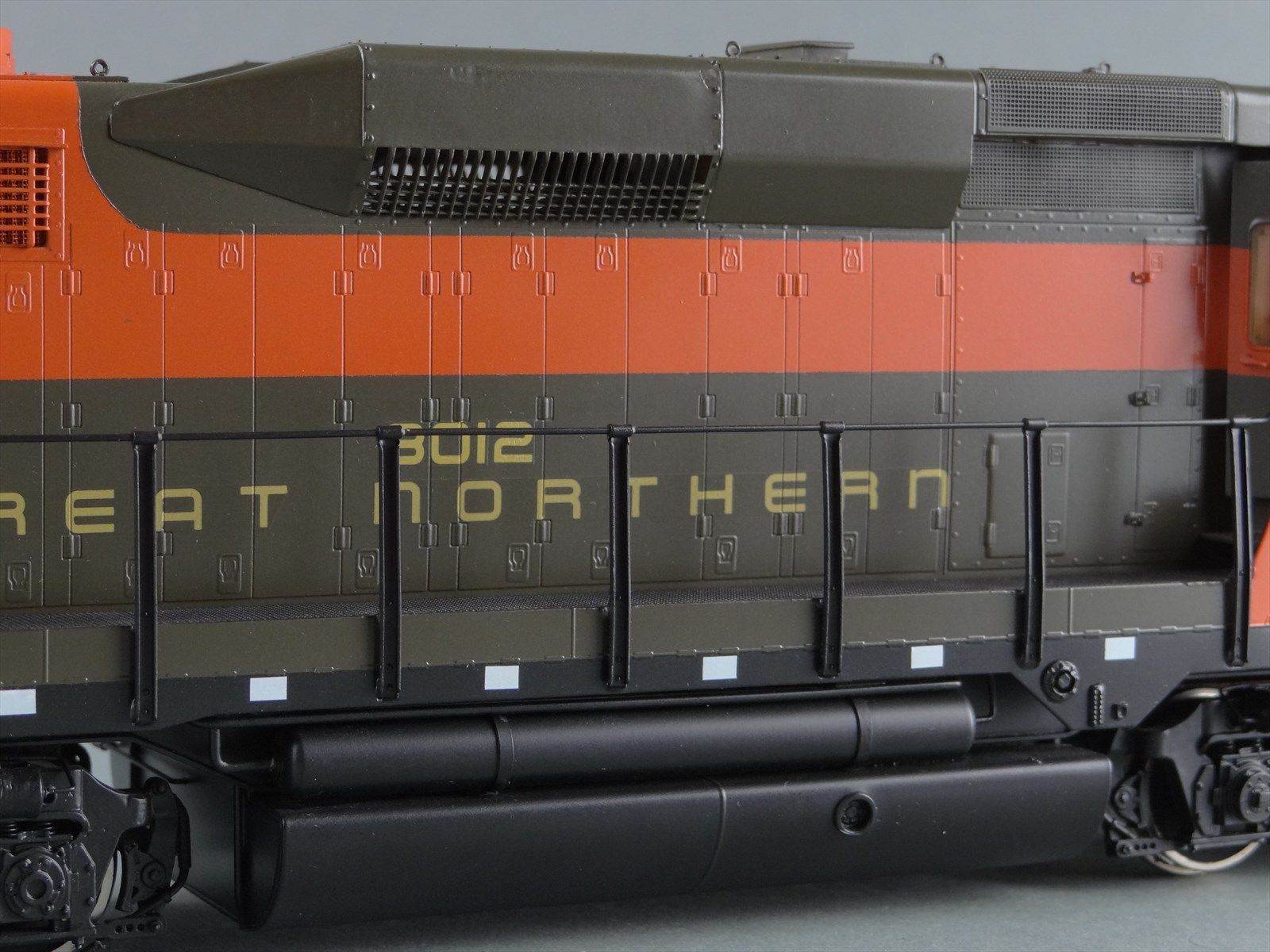 O Scale 2-Rail Brass Model Train - OMI 0463 GN Great Northern GP30 ...