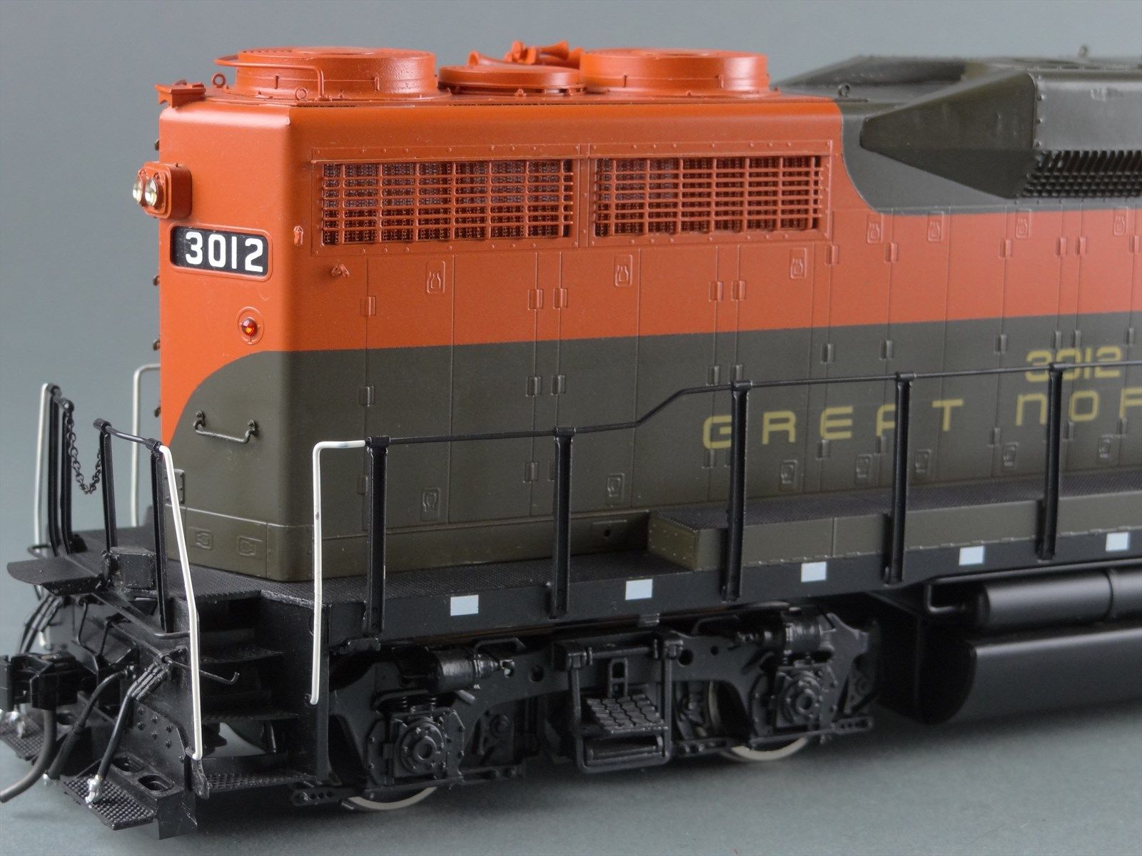O Scale 2-Rail Brass Model Train - OMI 0463 GN Great Northern GP30 ...