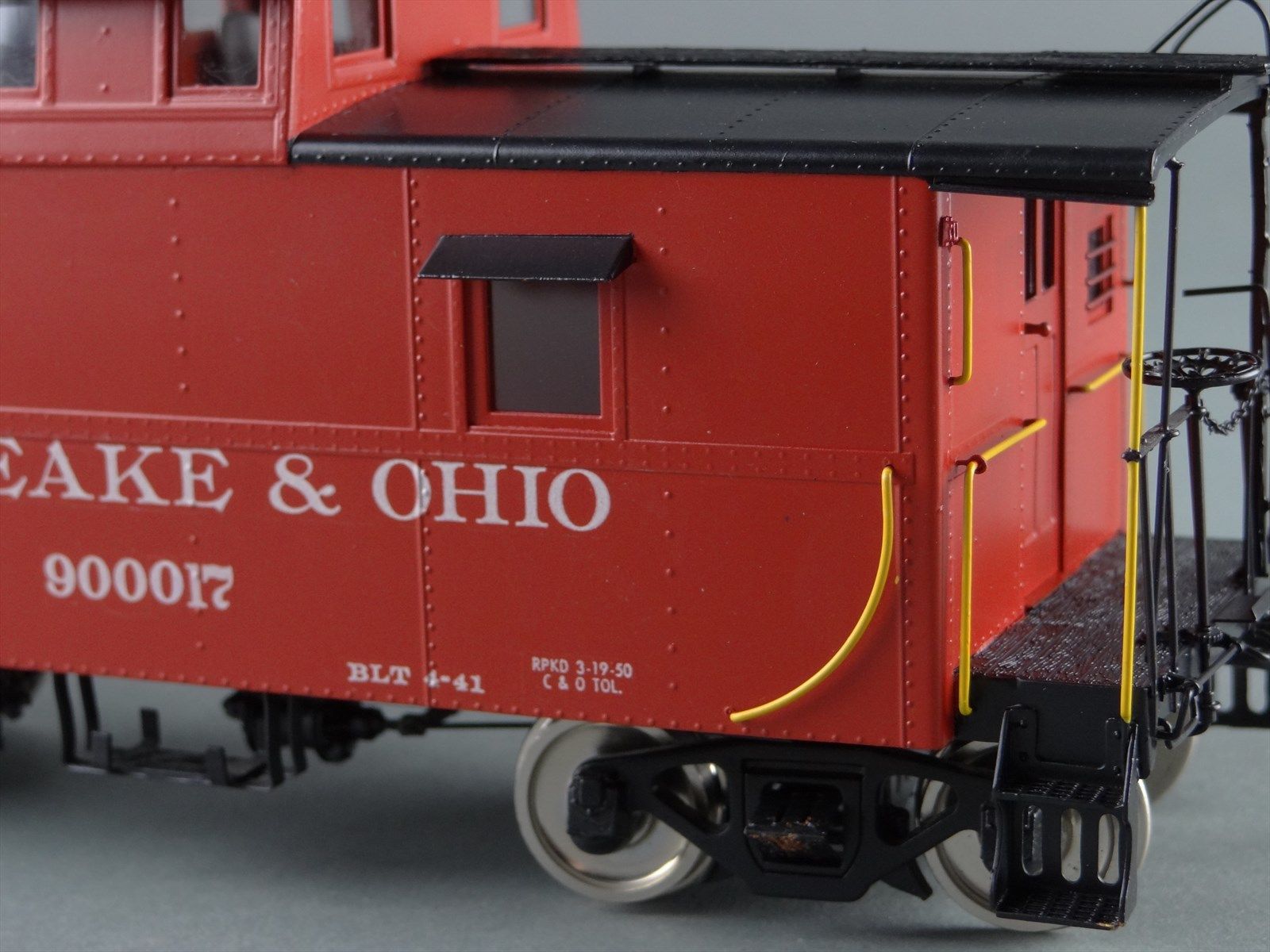 O Scale Brass Model Train - OMI 0043.1 C&O Steel Caboose # 900017 - Custom