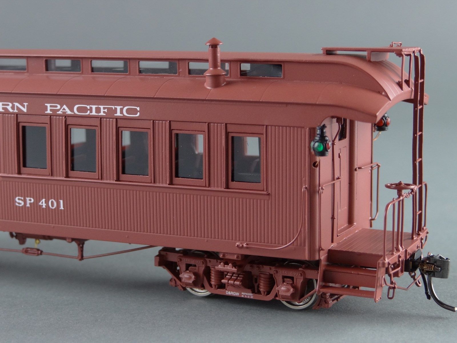 Sn3 PBL Milestone Models - SP Southern Pacific Combine #401 w/ Interior ...