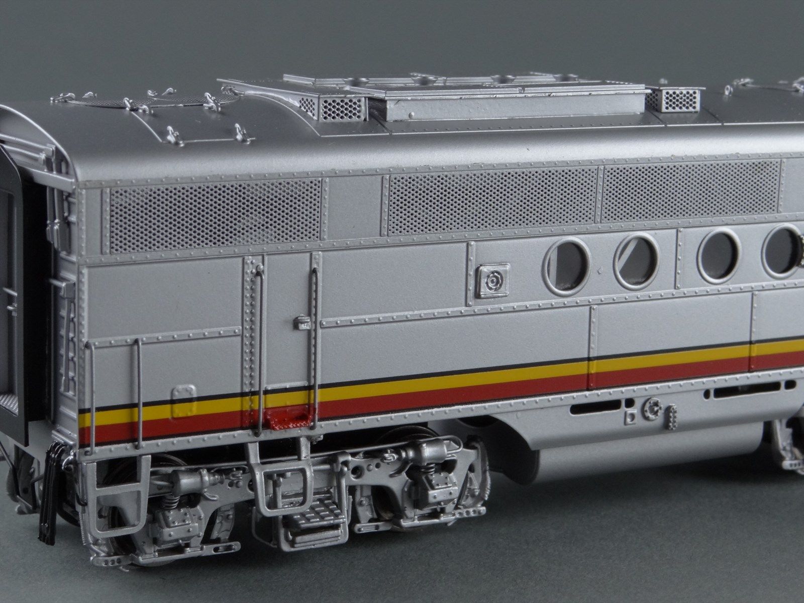 HO Brass Model Train - DP Division Point ATSF War Bonnet EMC FT FTB Diesel