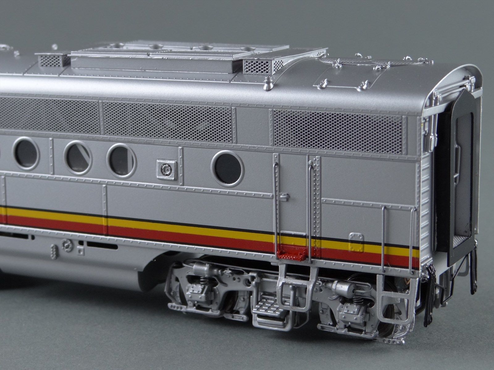 HO Brass Model Train - DP Division Point ATSF War Bonnet EMC FT FTB Diesel