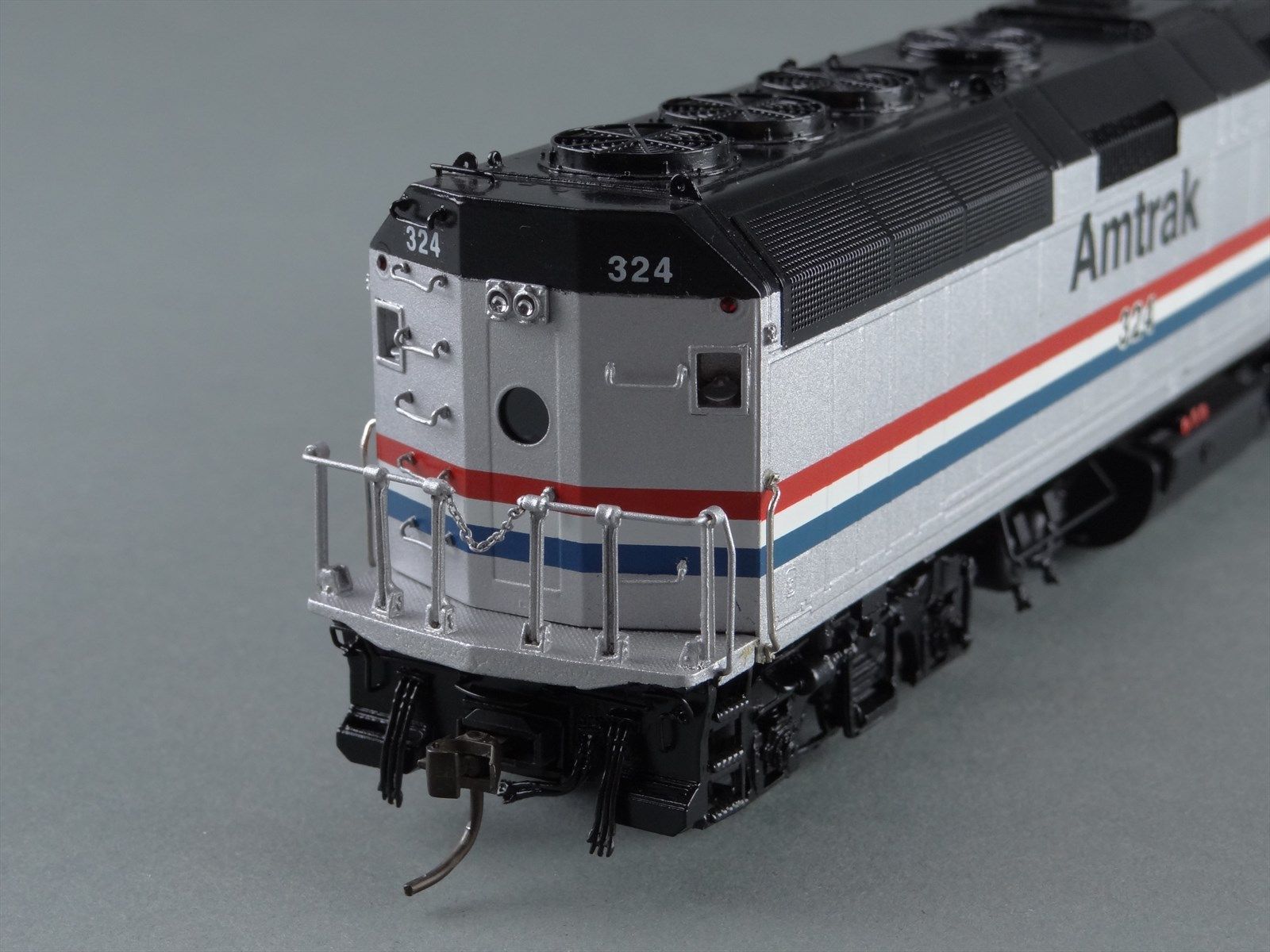 HO Brass Model Train - OMI 5891.2 Overland Amtrak F40PH Phase 2 Diesel ...