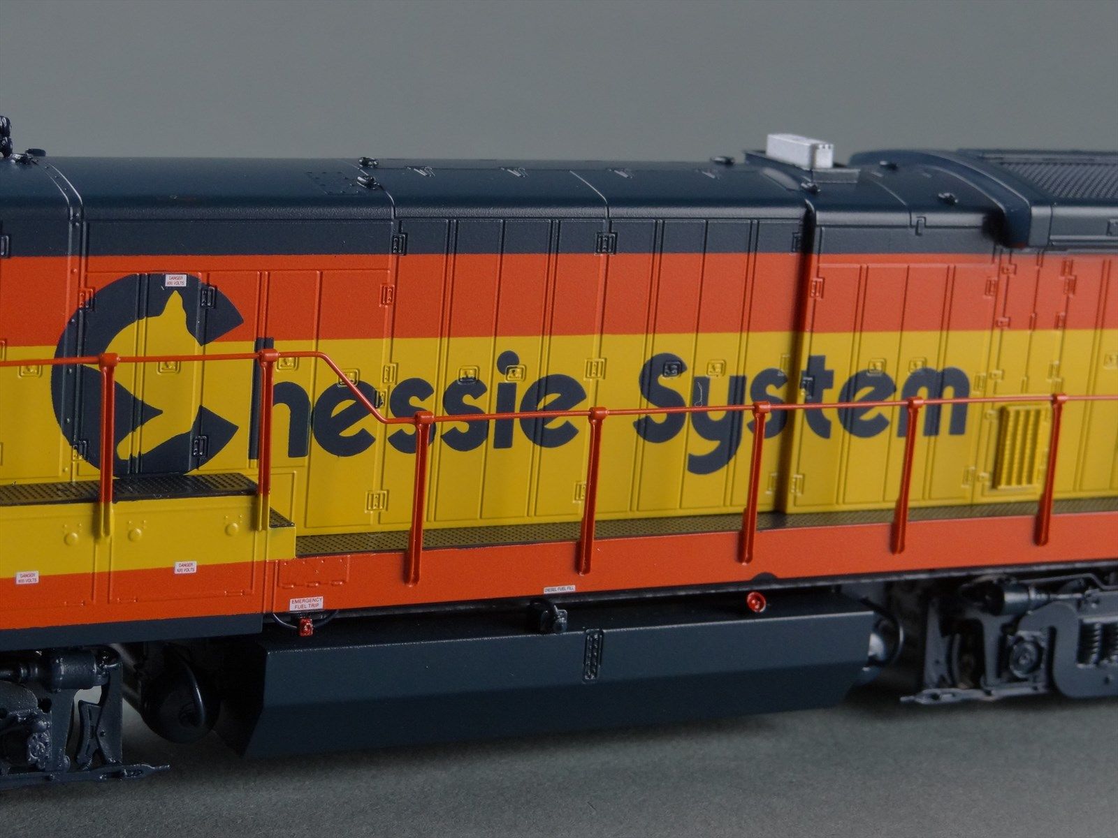 HO Brass Model Train - OMI 6720.1 C&O Chessie B30-7 Diesel #8259 - 2003 Run