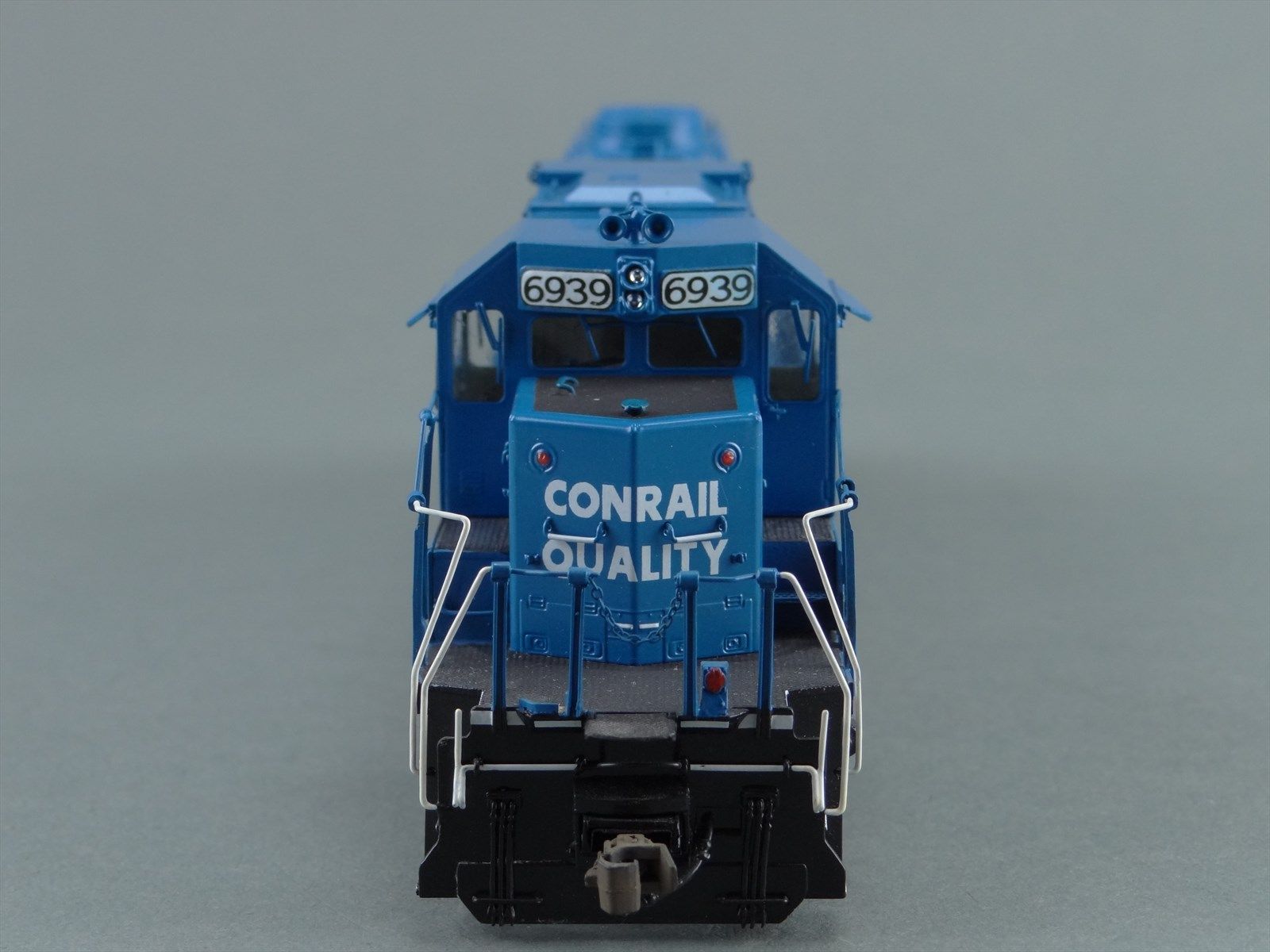 HO Brass Model Train - OMI 6230.2 CR Conrail Quality SD38 Diesel #6939 ...