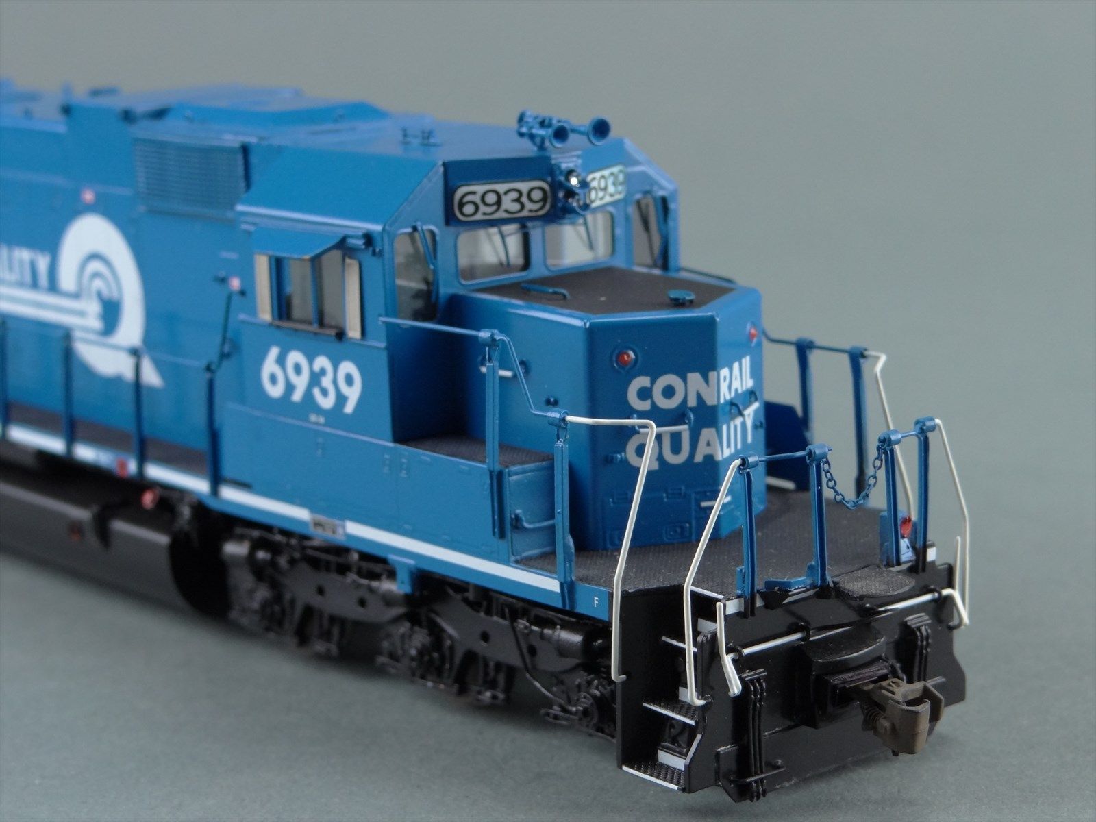 HO Brass Model Train - OMI 6230.2 CR Conrail Quality SD38 Diesel #6939 ...