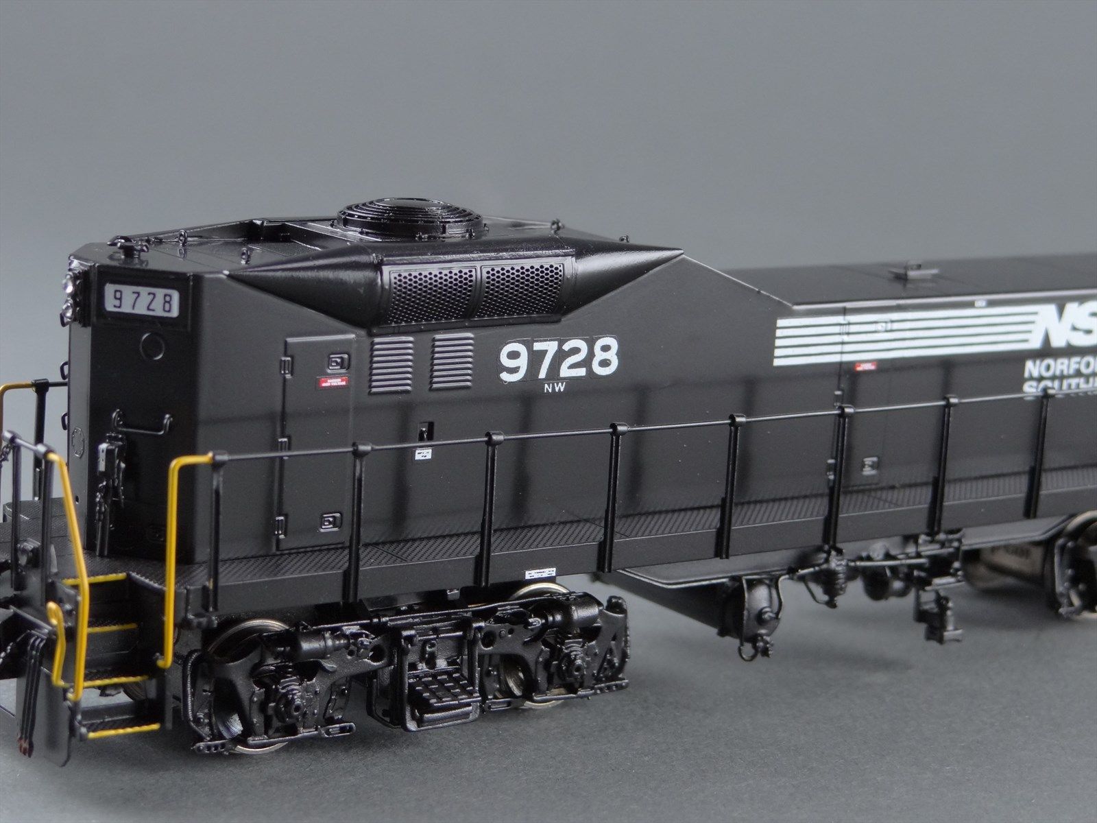 HO Brass Model Train - OMI 6224.1 NS Norfolk Southern Road Slug Diesel #9728 - Pro Custom