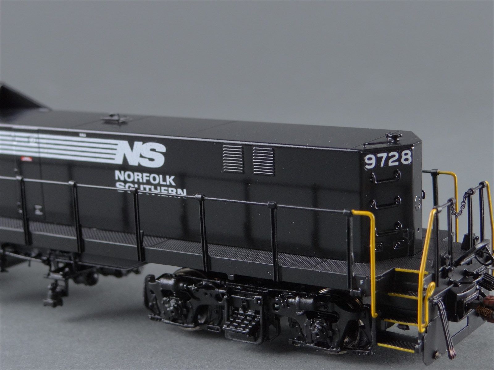 HO Brass Model Train - OMI 6224.1 NS Norfolk Southern Road Slug Diesel #9728 - Pro Custom