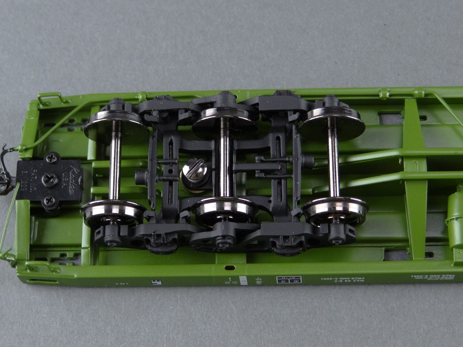 HO Brass Model Train - UTI 7021-2 DODX Heavy Duty Flat Car #40312 BN Green