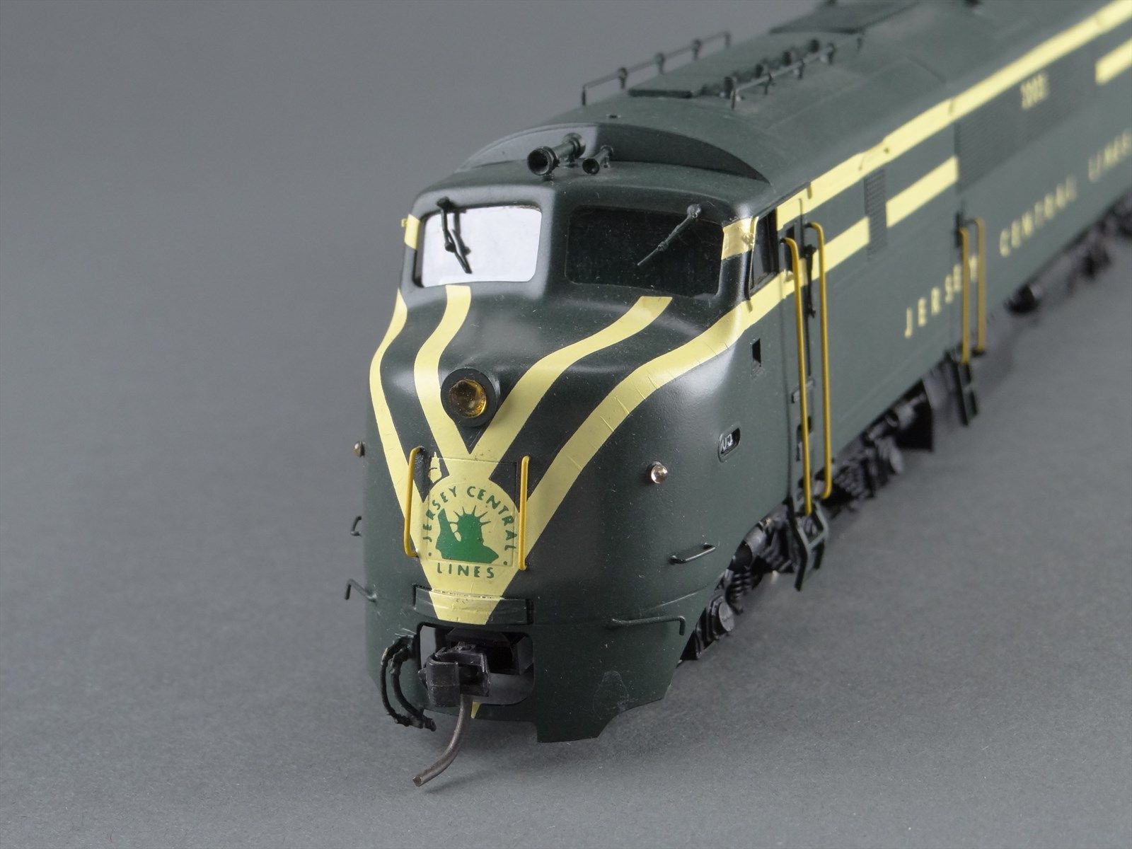 HO Brass Model Train - OMI 5137.2 CNJ Central New Jersey Double Ender #2005