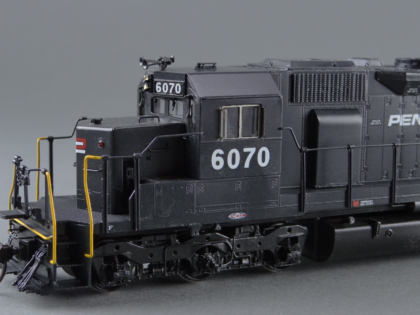 HO Brass Model Train - OMI 5387 PC Penn Central SD40 Diesel #6070 w ...