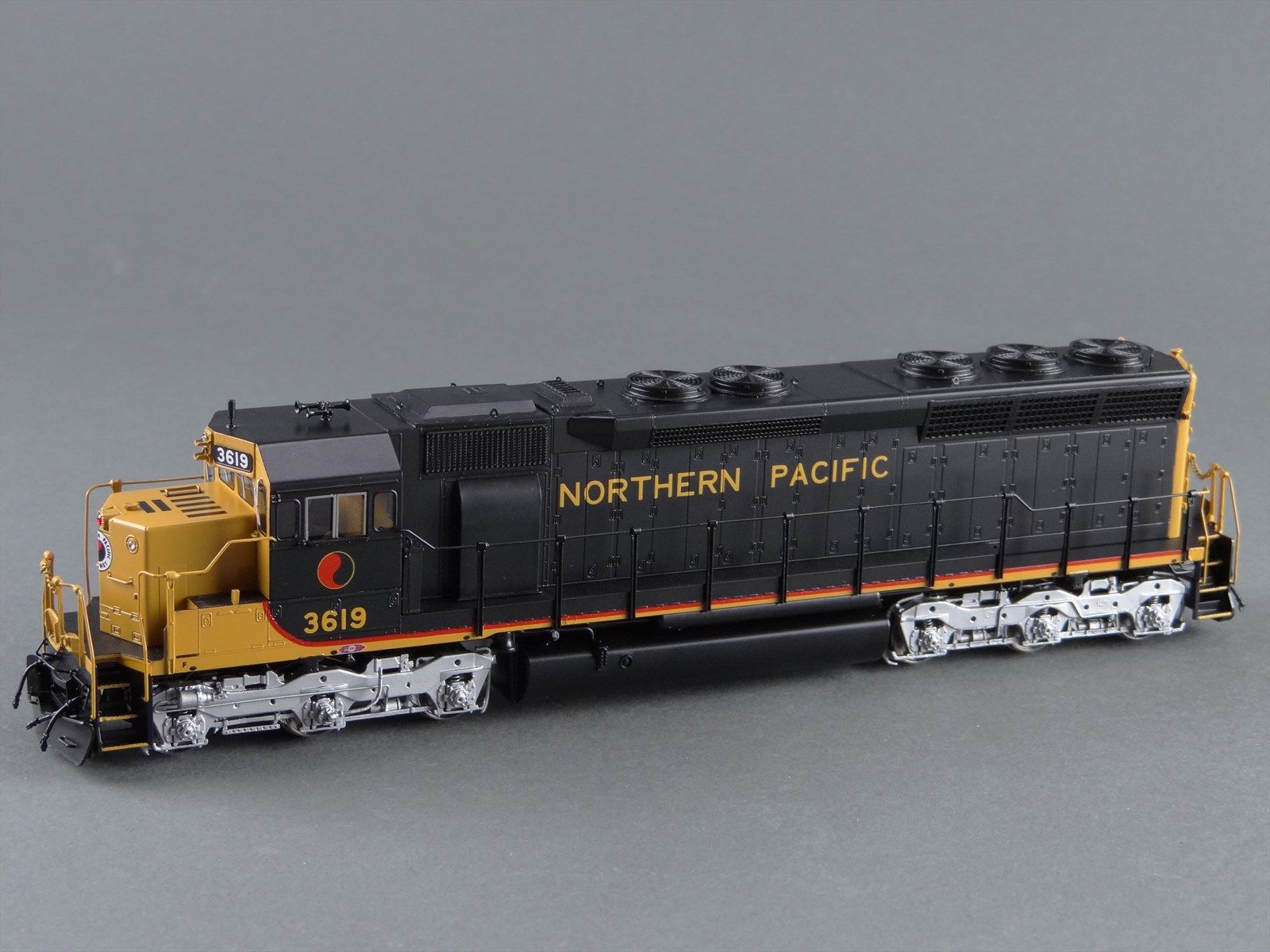 HO Brass Model Train - OMI 6370.1 Overland NP Northern Pacific EMD SD45 ...