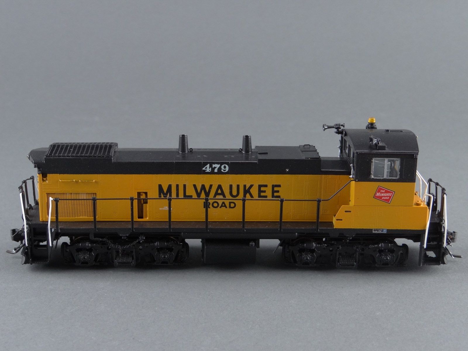 HO Brass Model Train - OMI #5592.1 Overland Milwaukee Road Milw MP15A-C #479