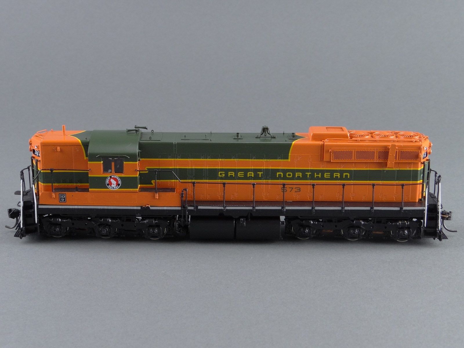 HO Brass Model Train - OMI 5169.1 GN Great Northern SD9 Phase I #573 ...